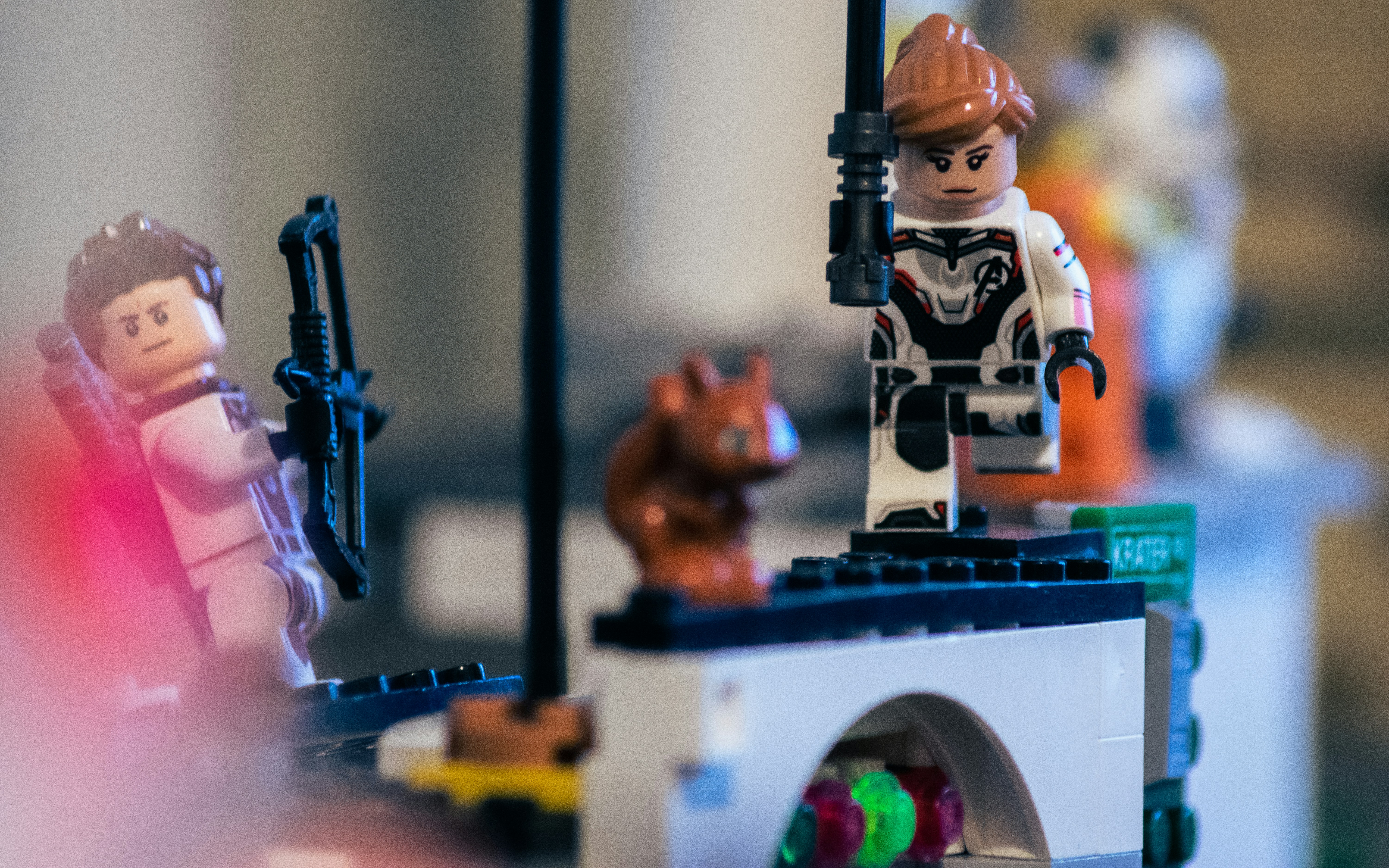 A bunch of legos that are on a table photo – Free Toy Image on Unsplash