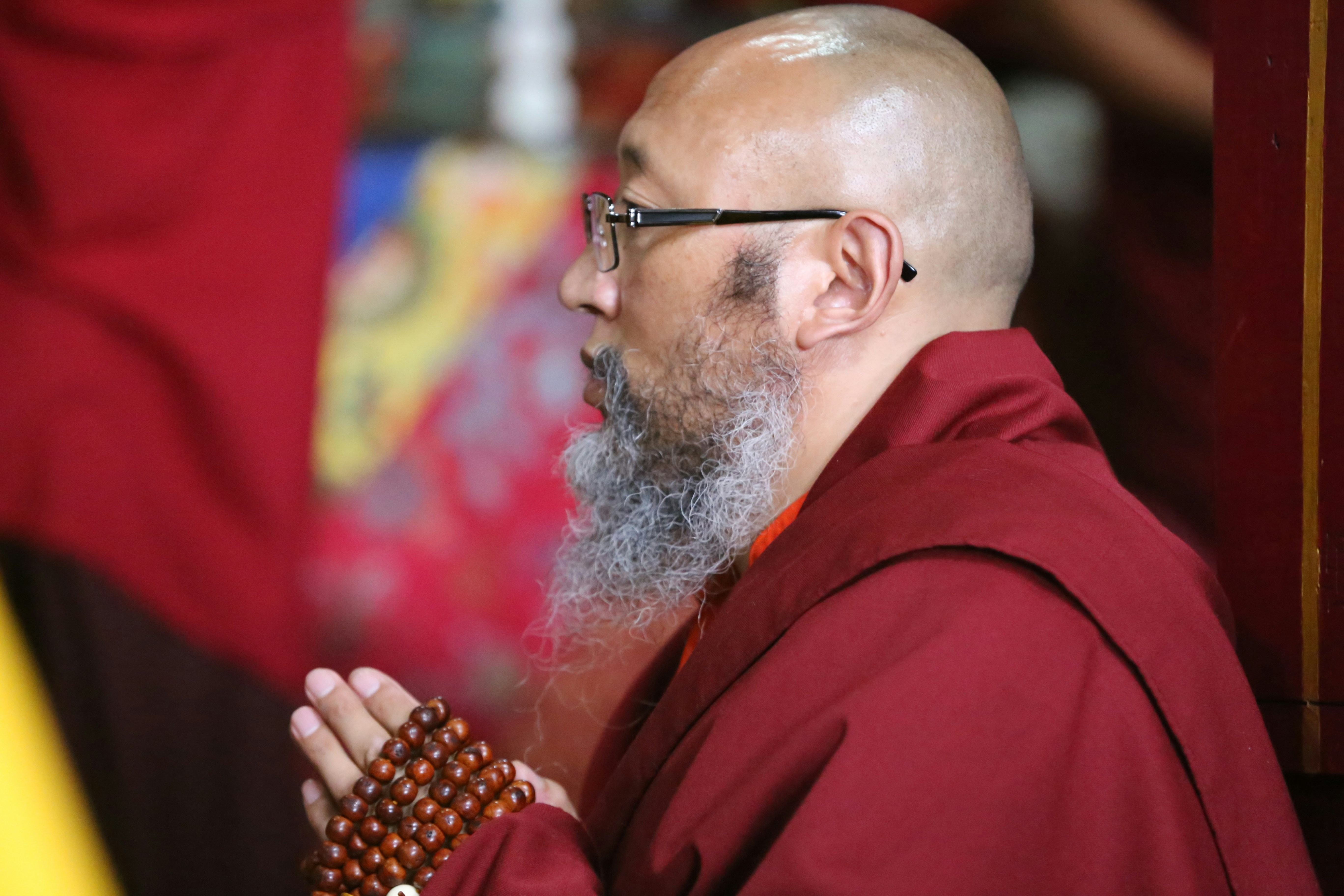 10 Wisdom Lessons from Dalai Lama - Jeevan Kahani - jeevankahani.com