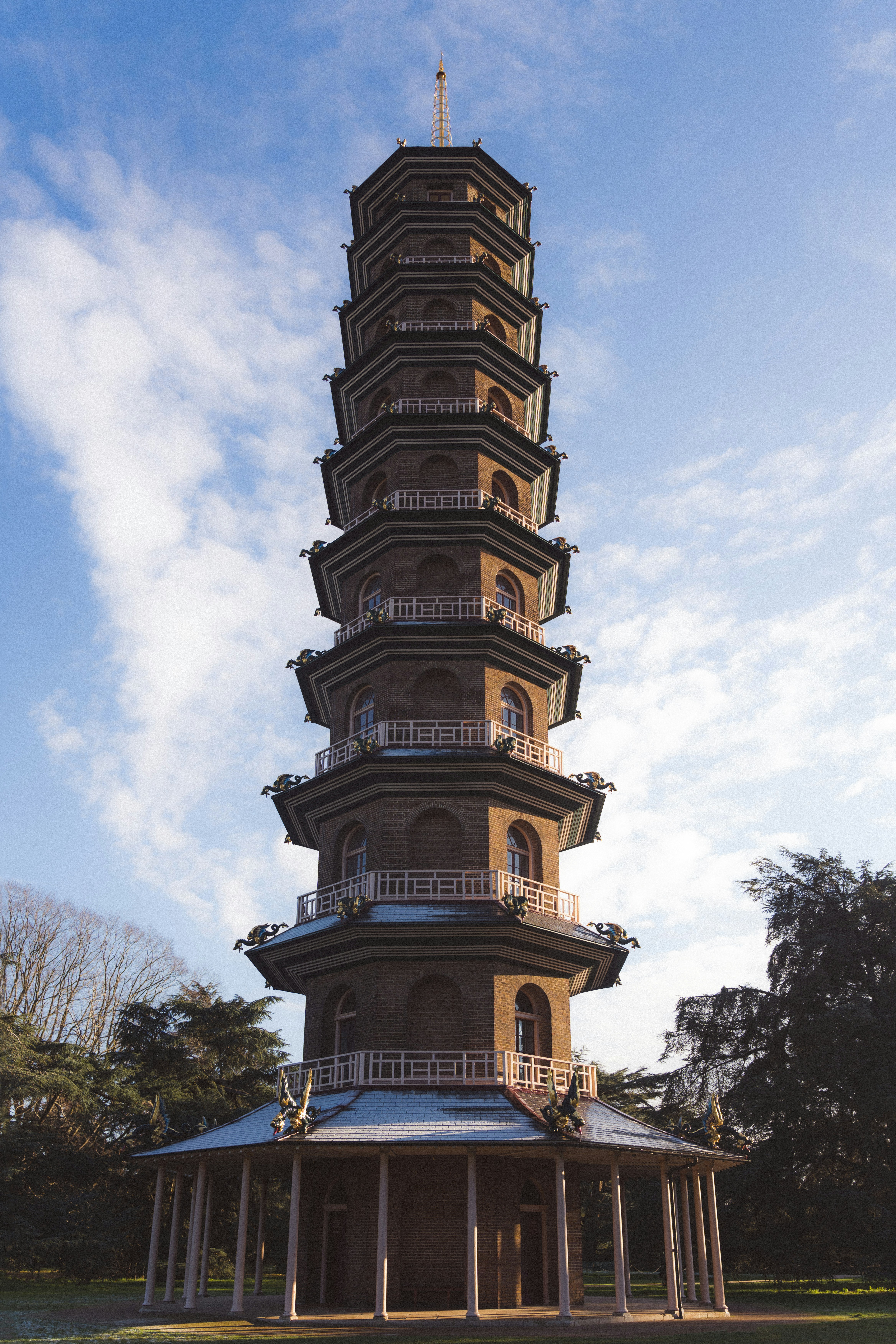 YouTube.com/@DreySantesson -- Pagoda at the kew