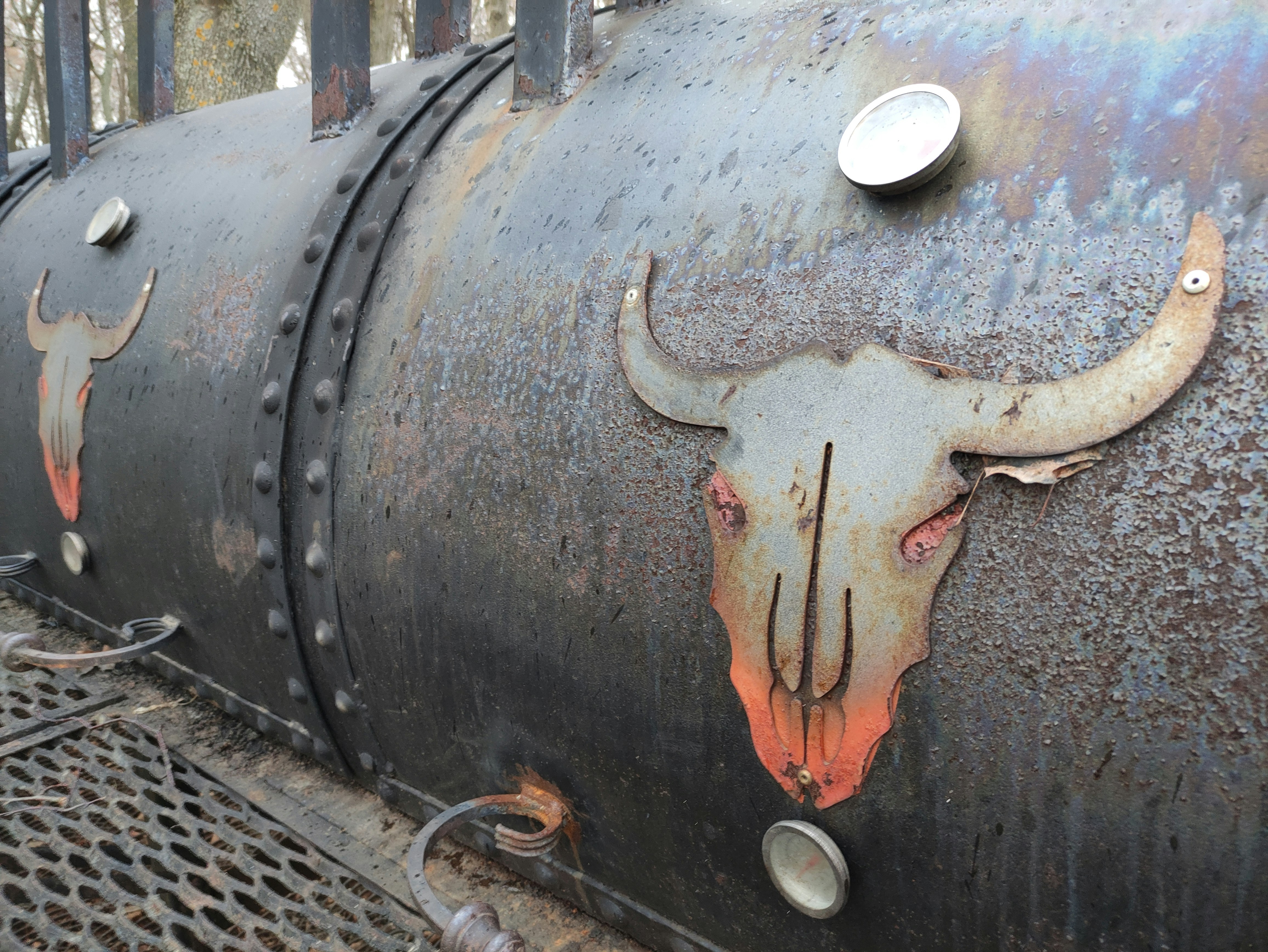 Rusty Bull: A Vintage Tank with a Weathered Bull Emblem