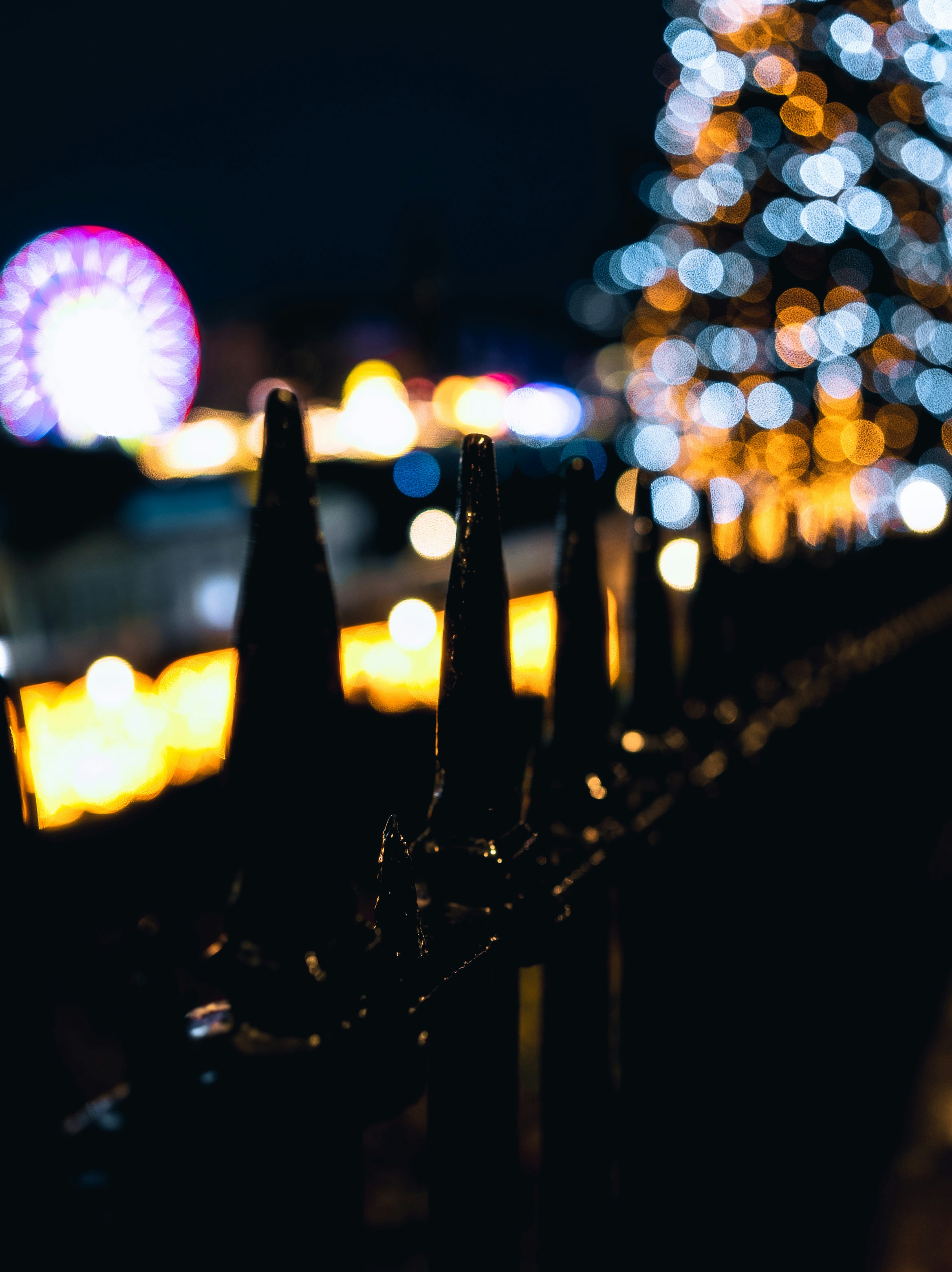 Urban Night Blur: Frosted Spikes against Neon Bokeh
