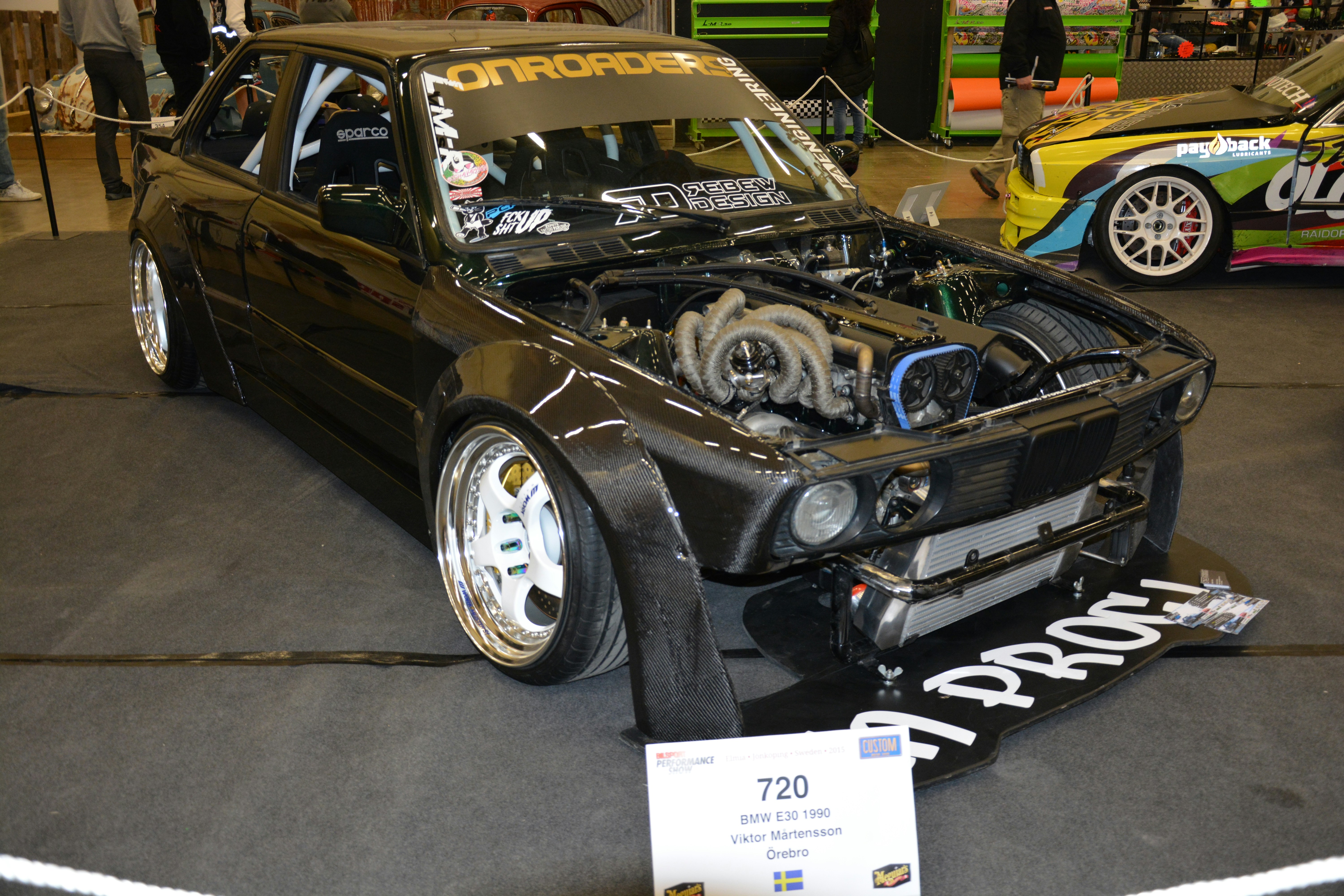 A car is on display at a car show photo – Free Jönköping Image on Unsplash