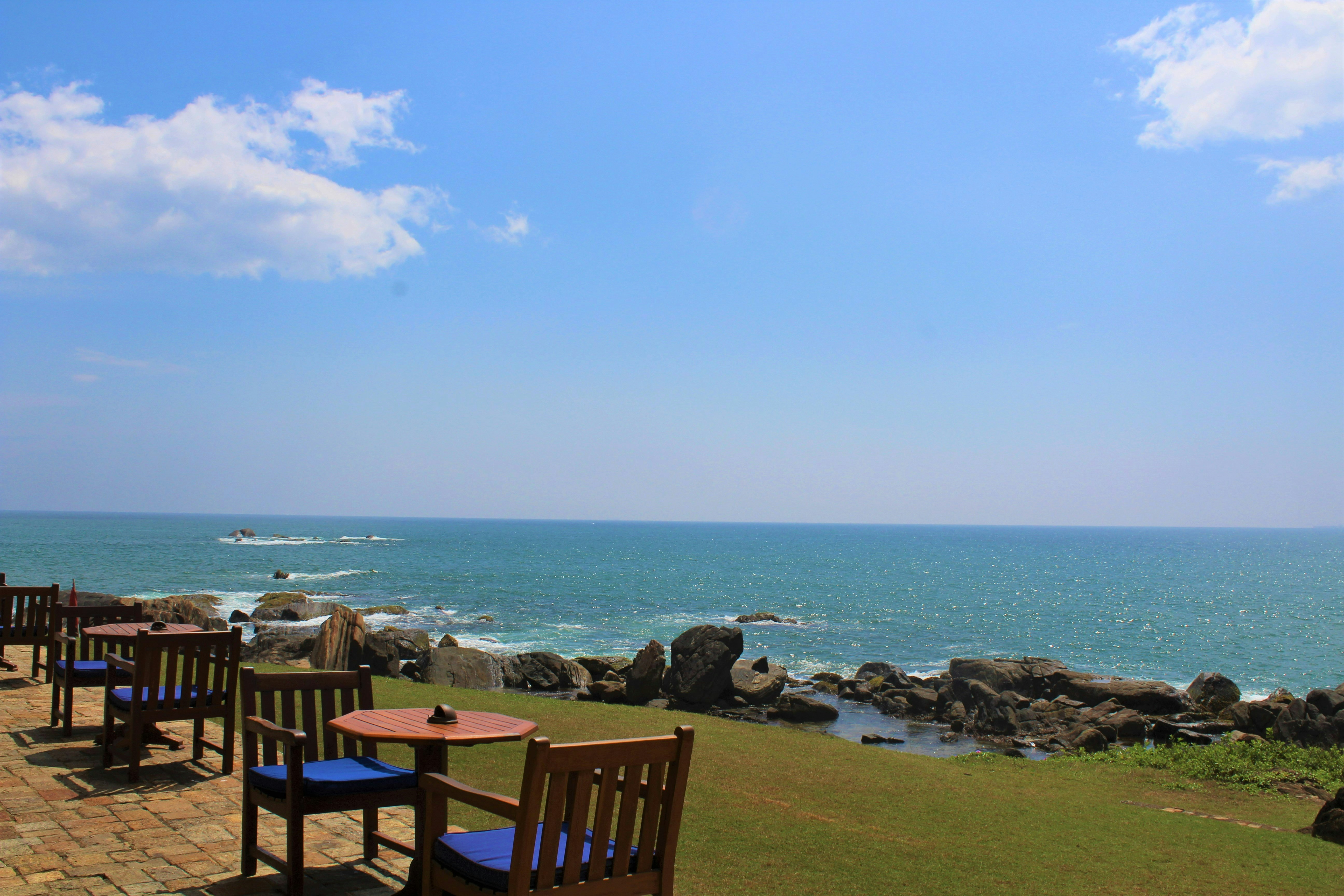 Seaside Serenity: A Quiet Coastal Retreat