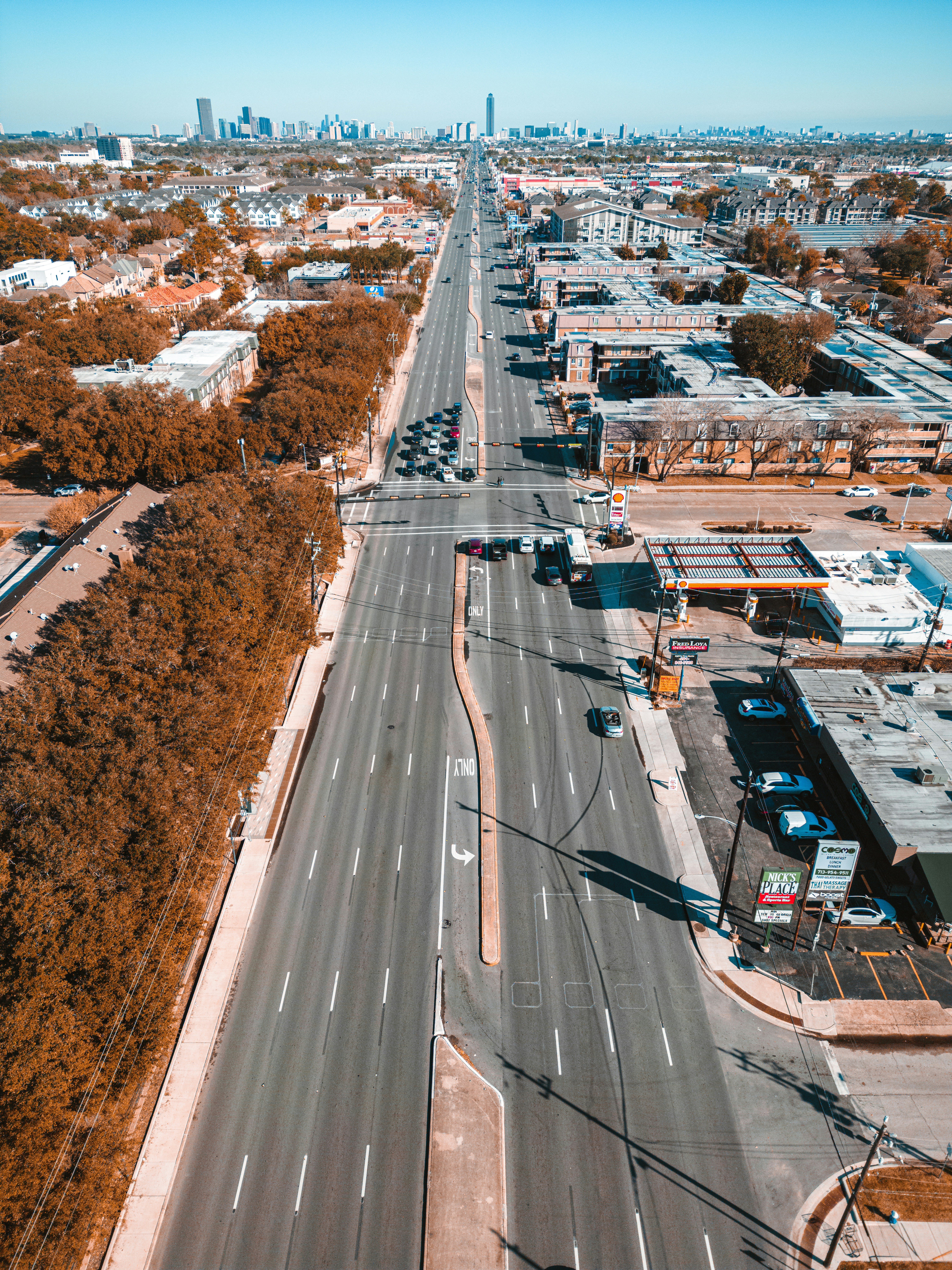 An aerial view of an empty highway in a city photo – Free Building ...
