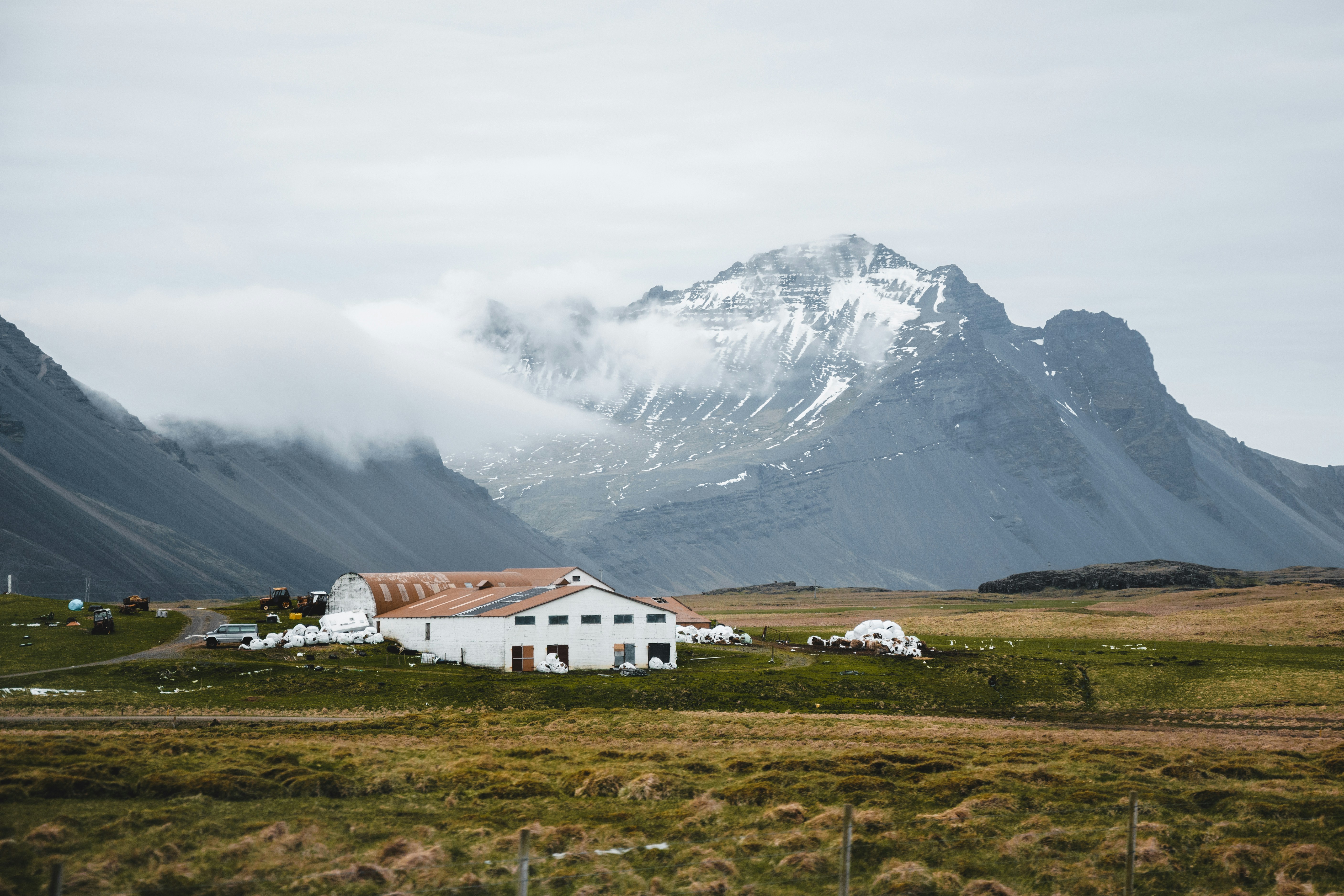 A farm in between the mountains in Hornafjörður, Iceland