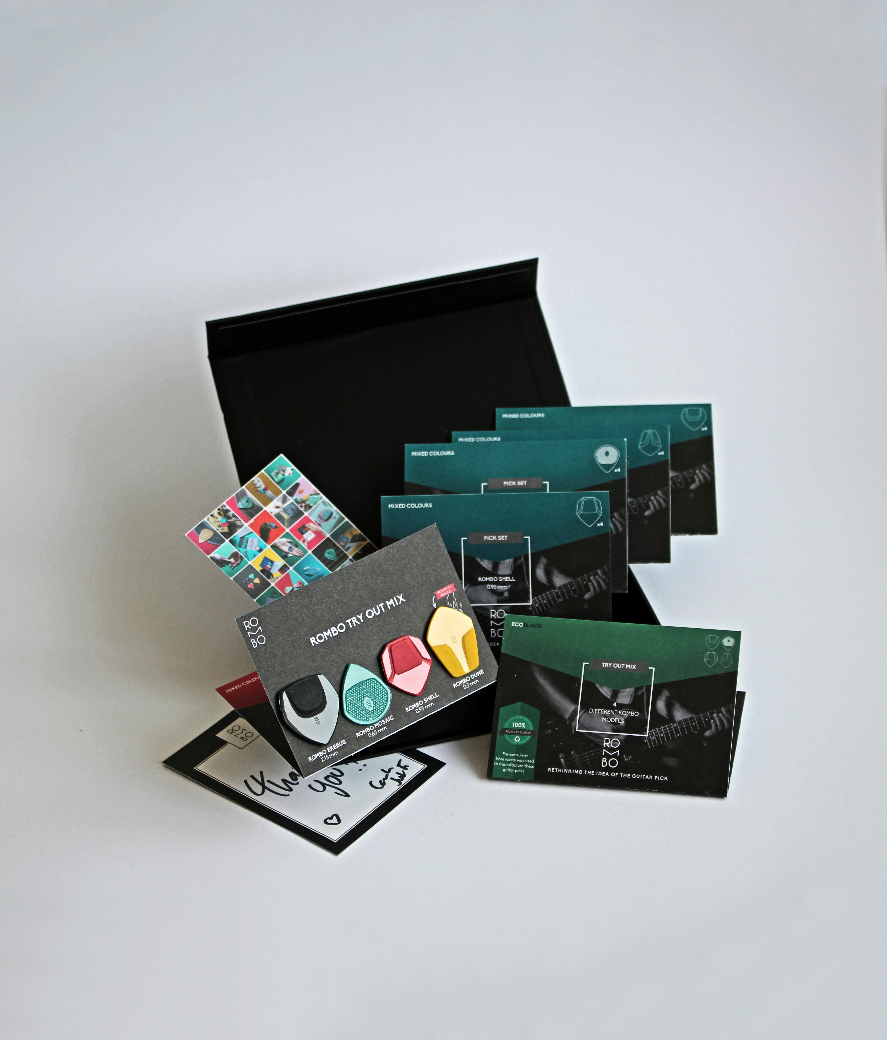 A group of business cards sitting next to each other photo – Free ...