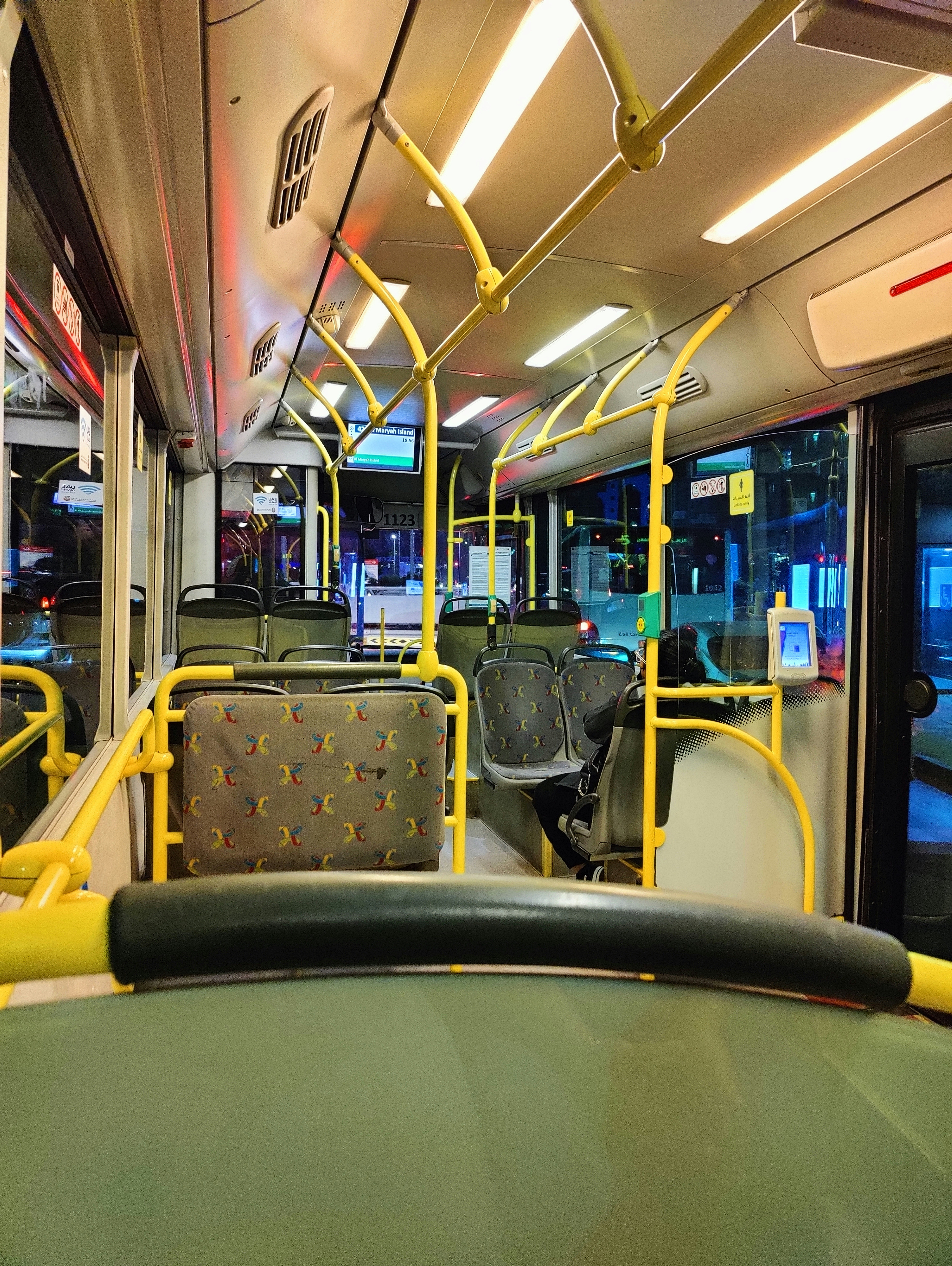 A view of the inside of a public transit bus photo – Free Image on Unsplash