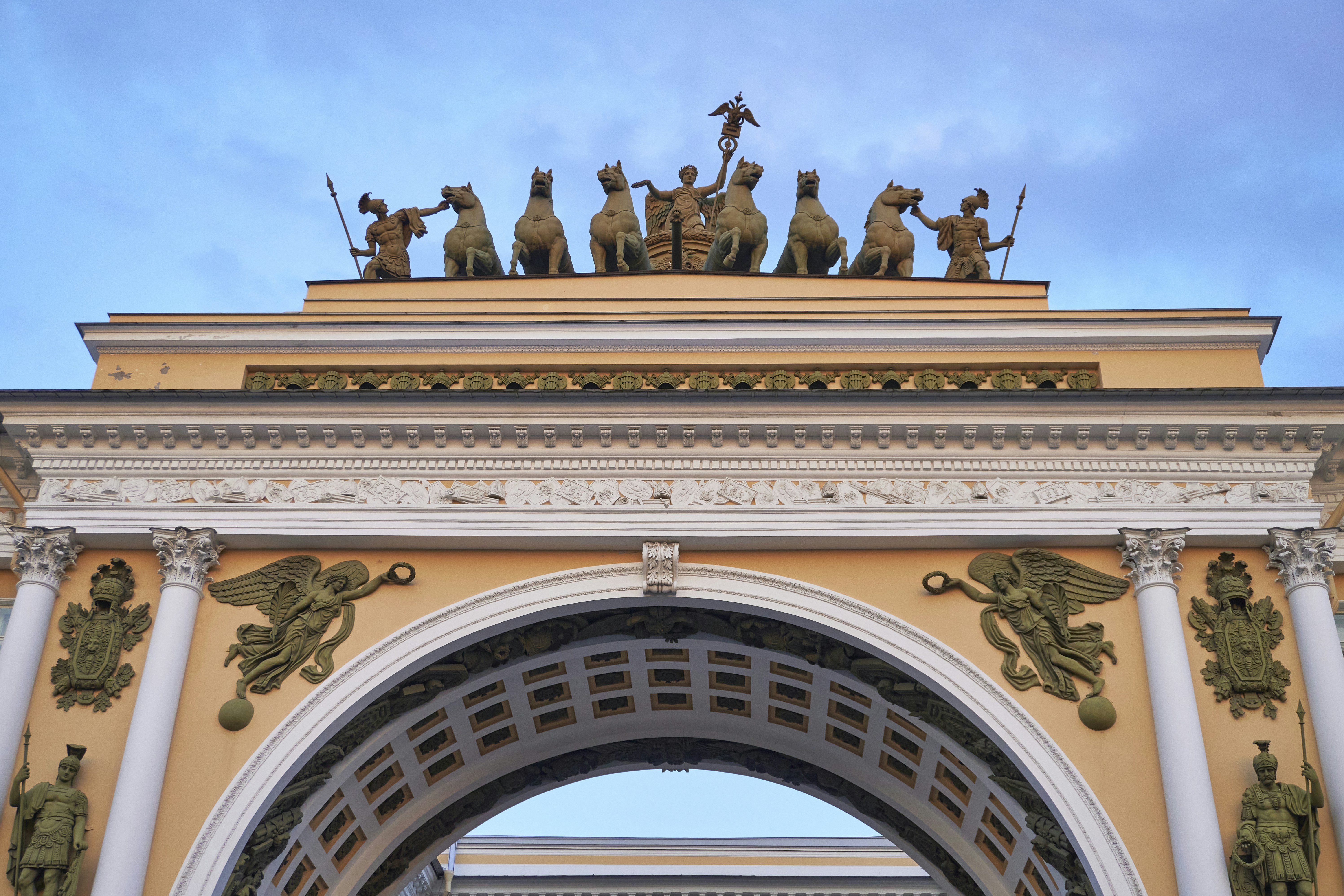 A large arch with statues on top of it photo – Free Saint petersburg ...