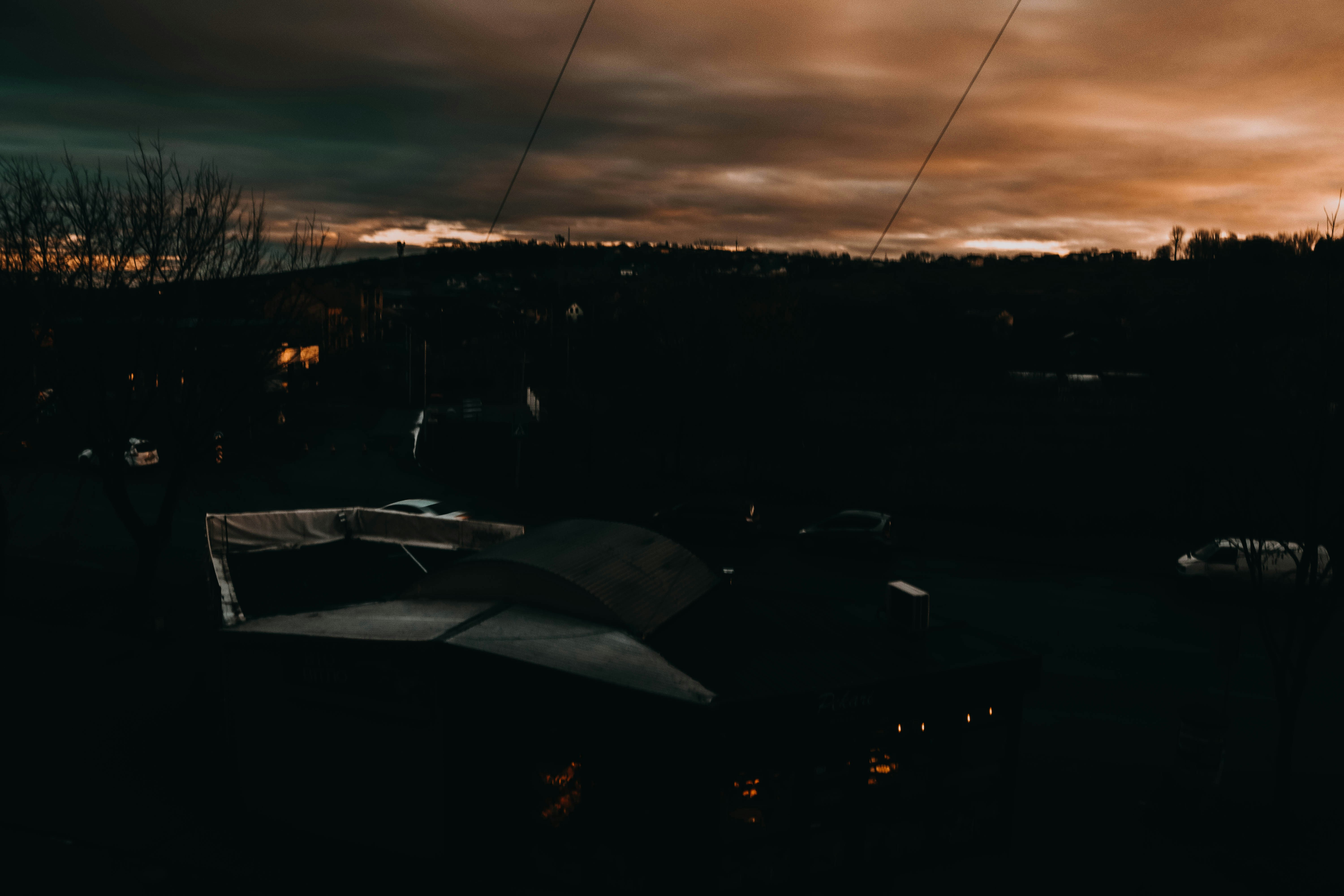 Une image sombre d’un ciel nuageux la nuit photo – Photo Nature ...