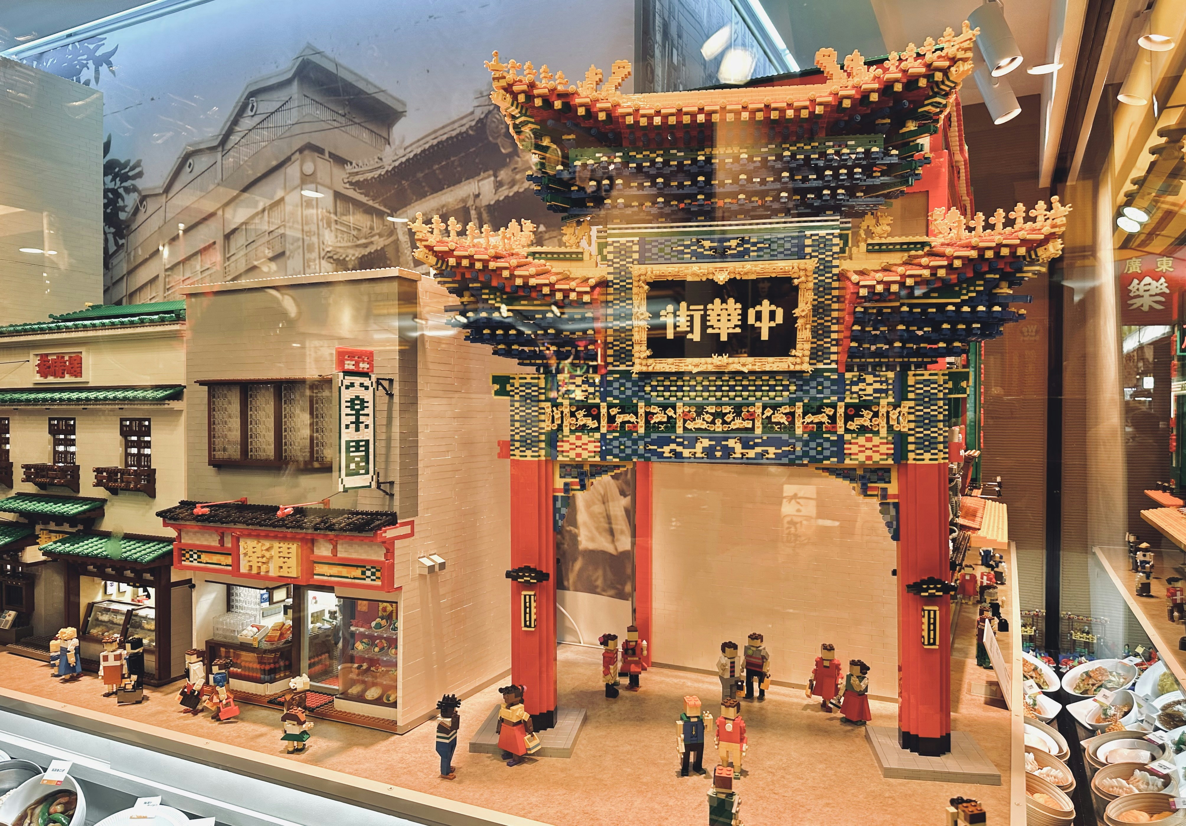 Glass-Box Chinatown: A Vivid Miniature Paifang Street Scene