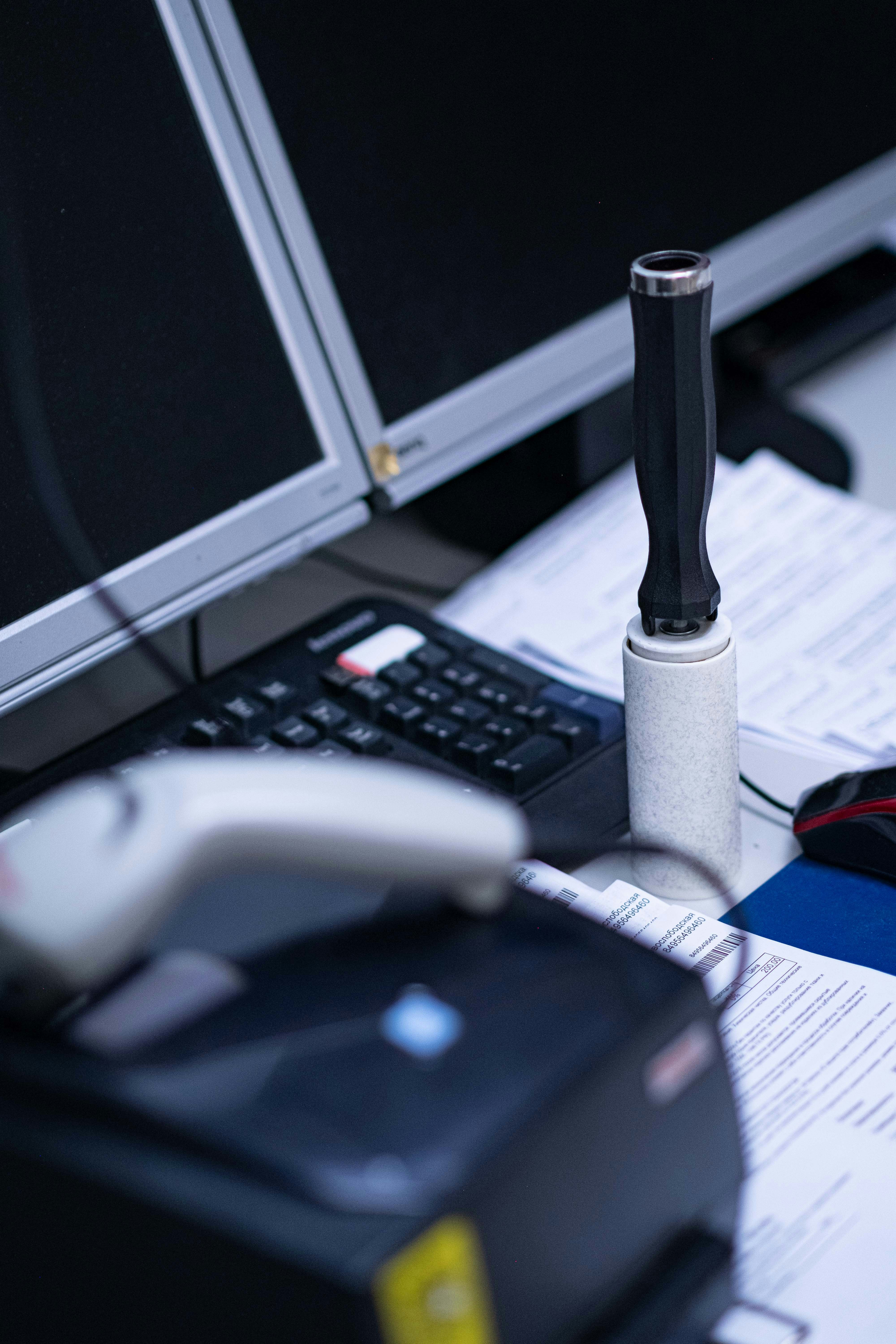 A close up of a desk with a keyboard and a mouse photo – Free Work ...