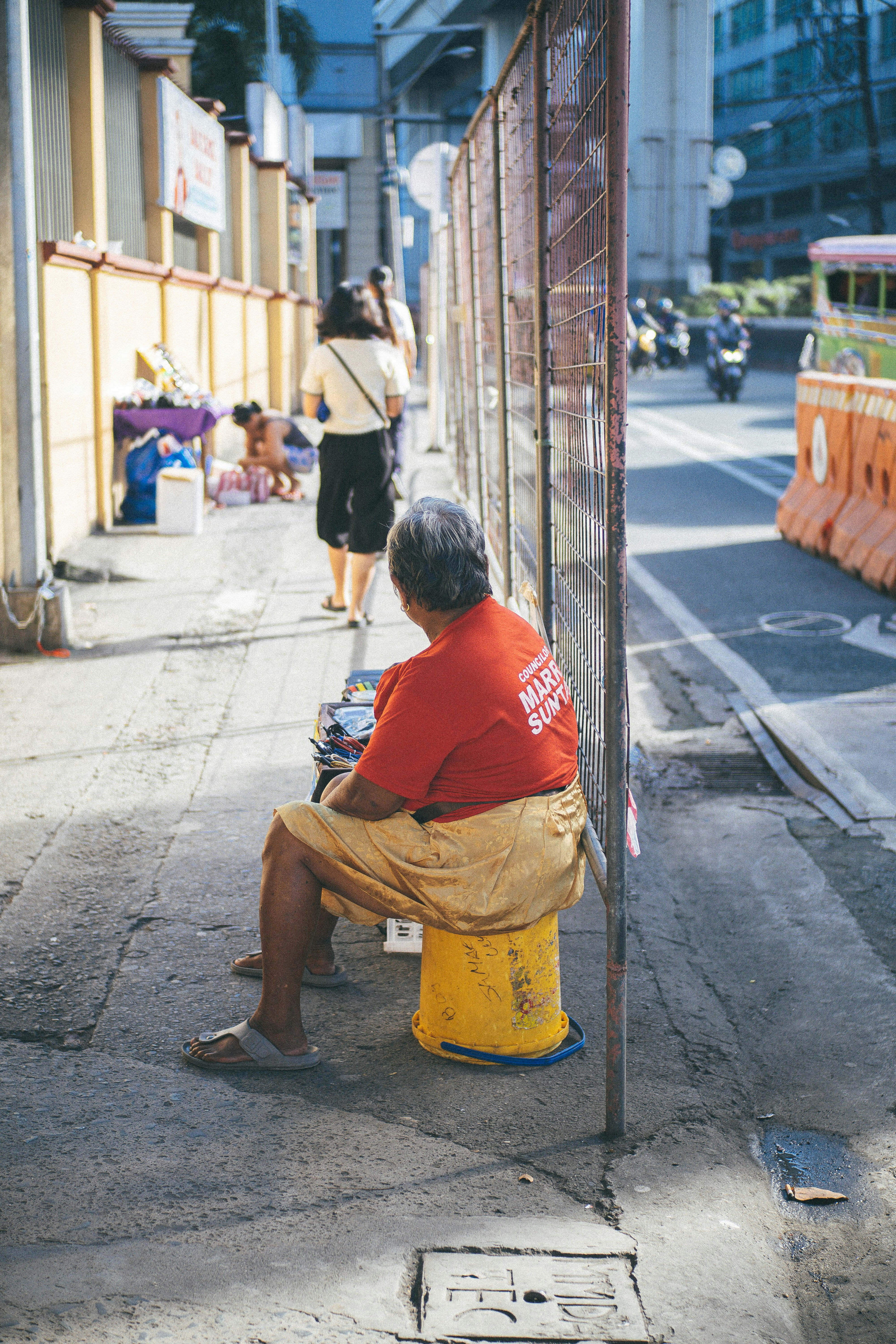 Street vendor in Manila, Philippines