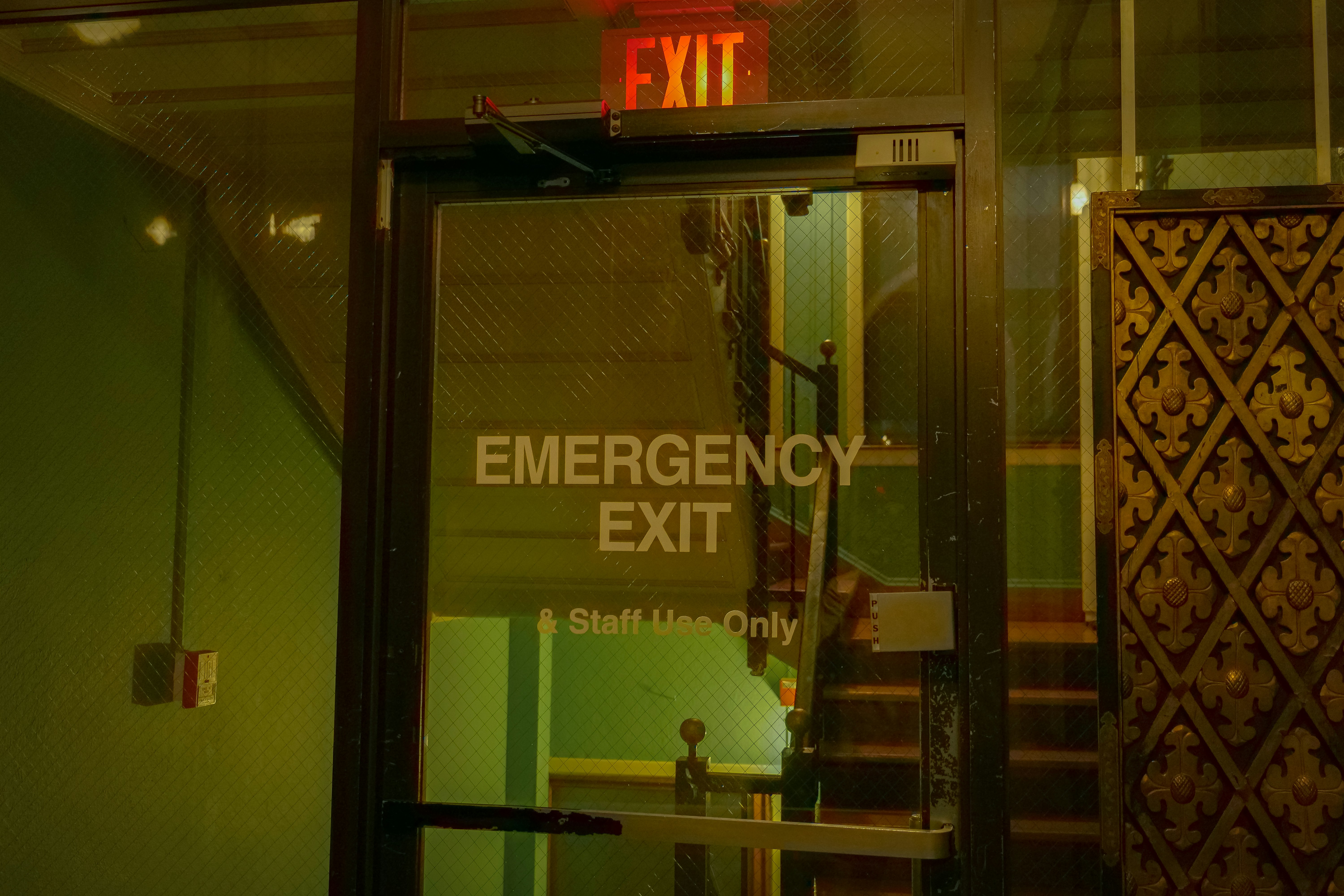 How Hotels Handle a Power Outage: Protocols and Guest Care