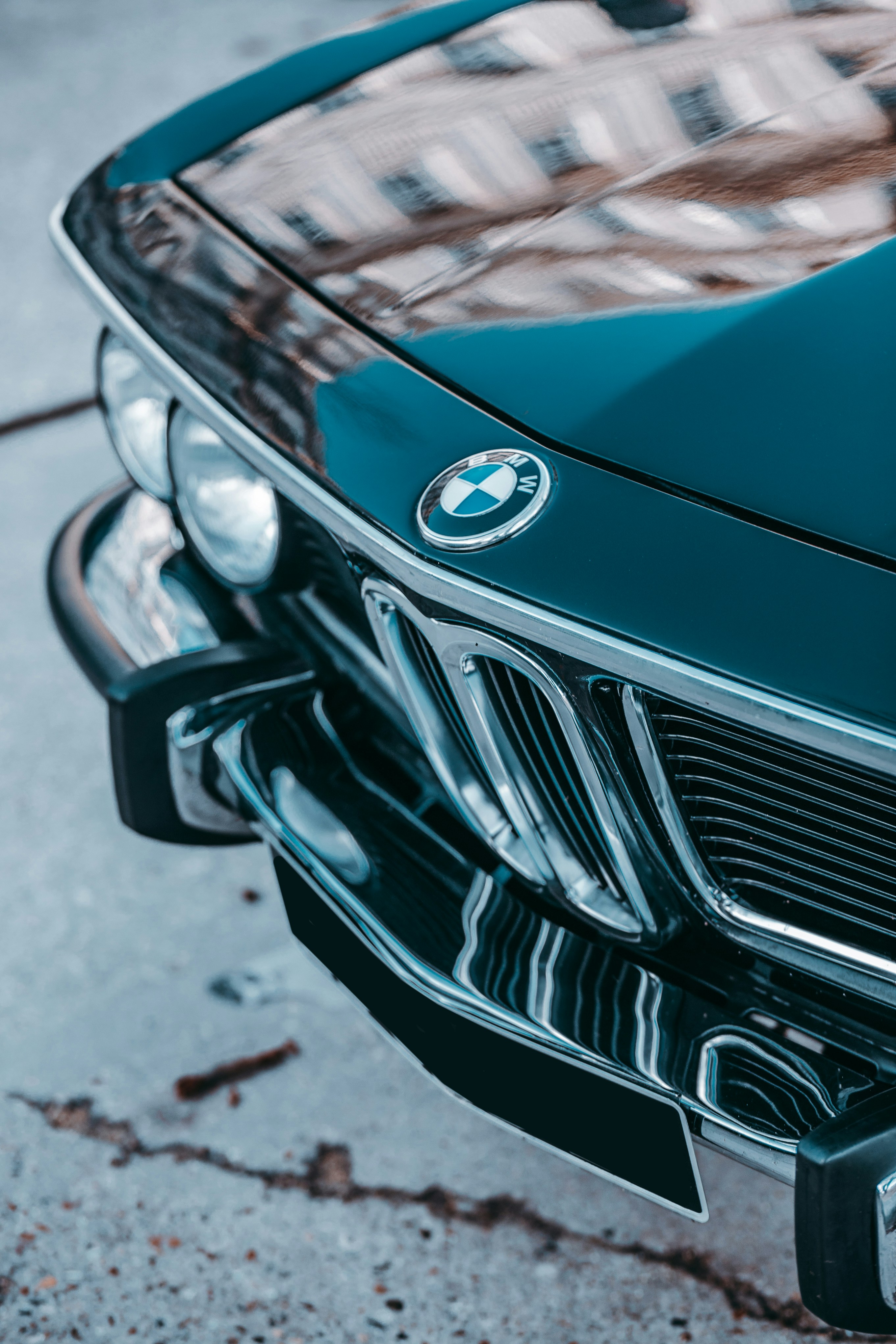 Un gros plan de l’avant d’une voiture photo – Photo Paris Gratuite sur ...