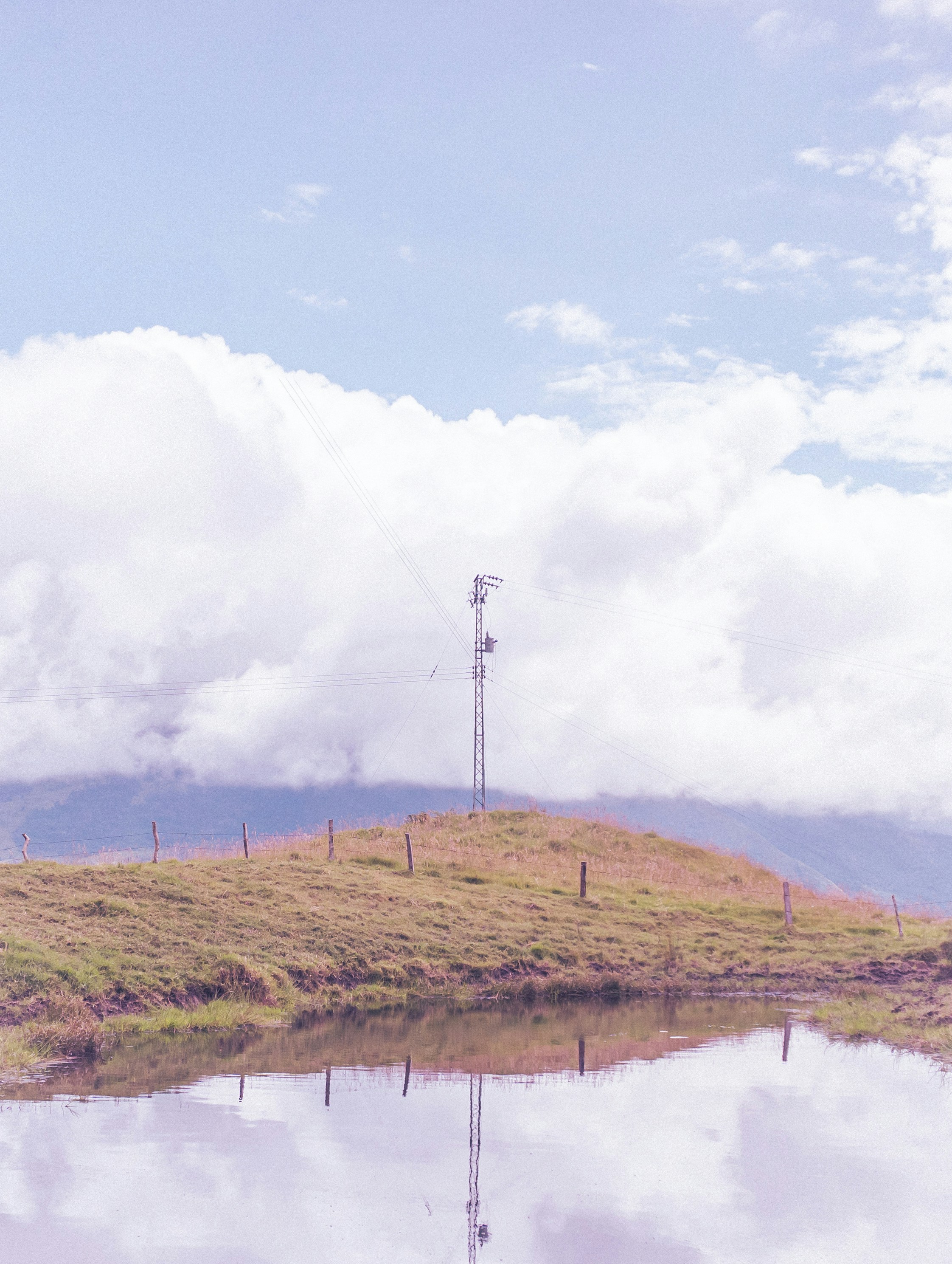 Pole on the Crest: Echoes in a Silver Mirror