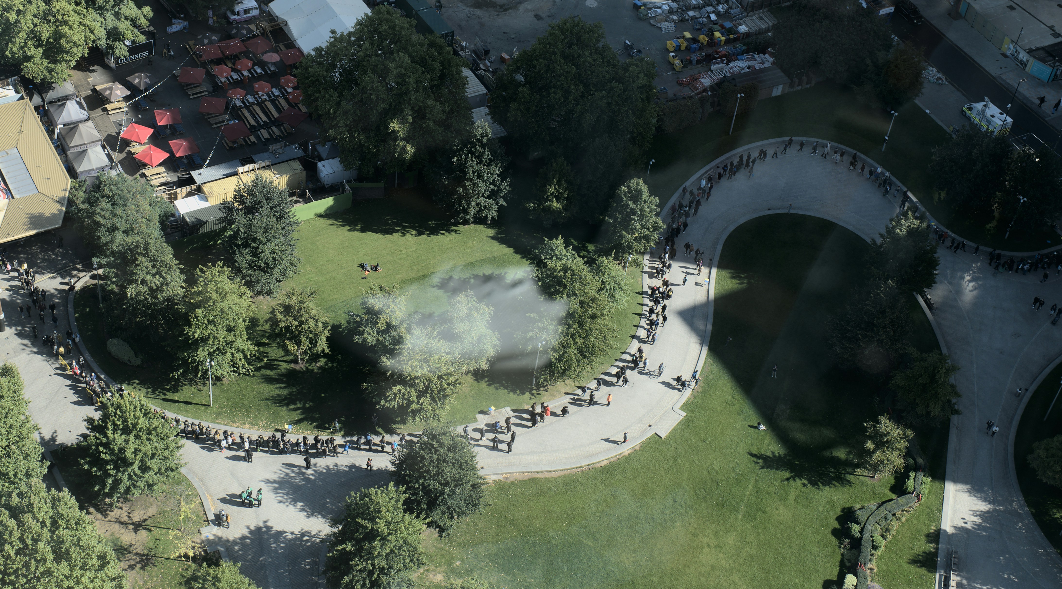 Foto Una vista aérea de un parque con muchos árboles – Imagen Cola ...