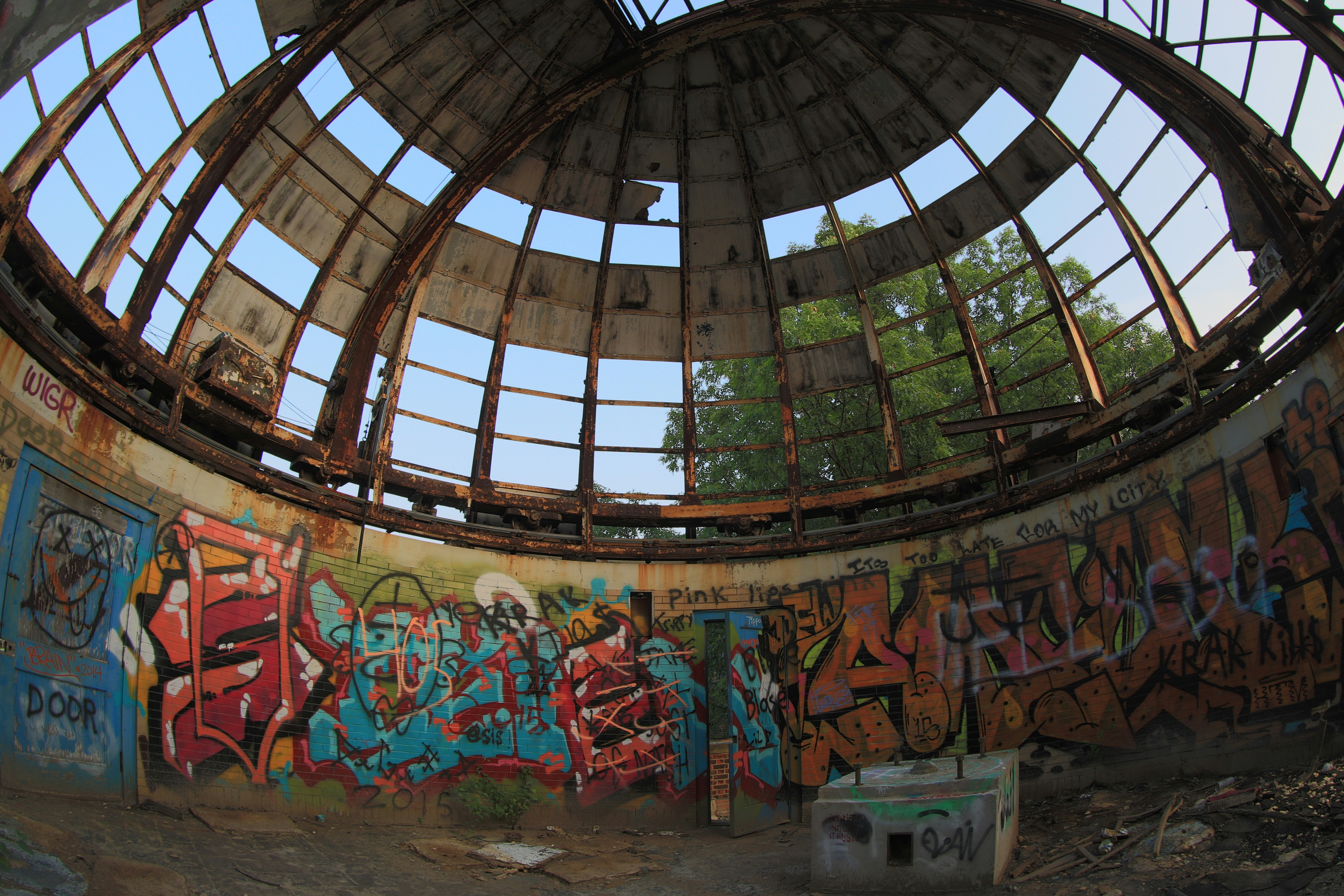 Graffiti Ring in a Silent Dome: Color and Decay in an Abandoned Rotunda