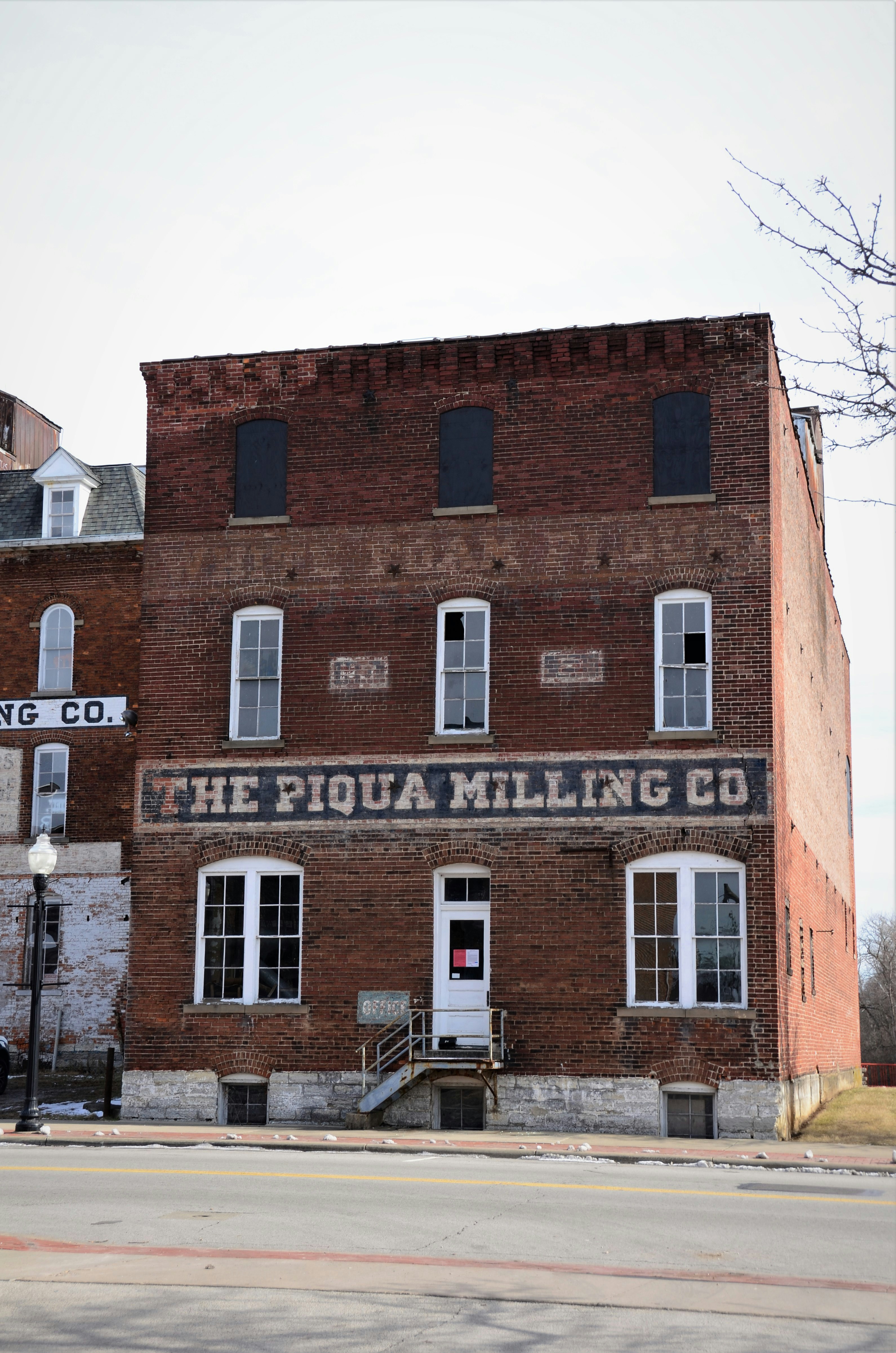 The Piqua Milling Co. Facade: Timeworn Brick on Main Street