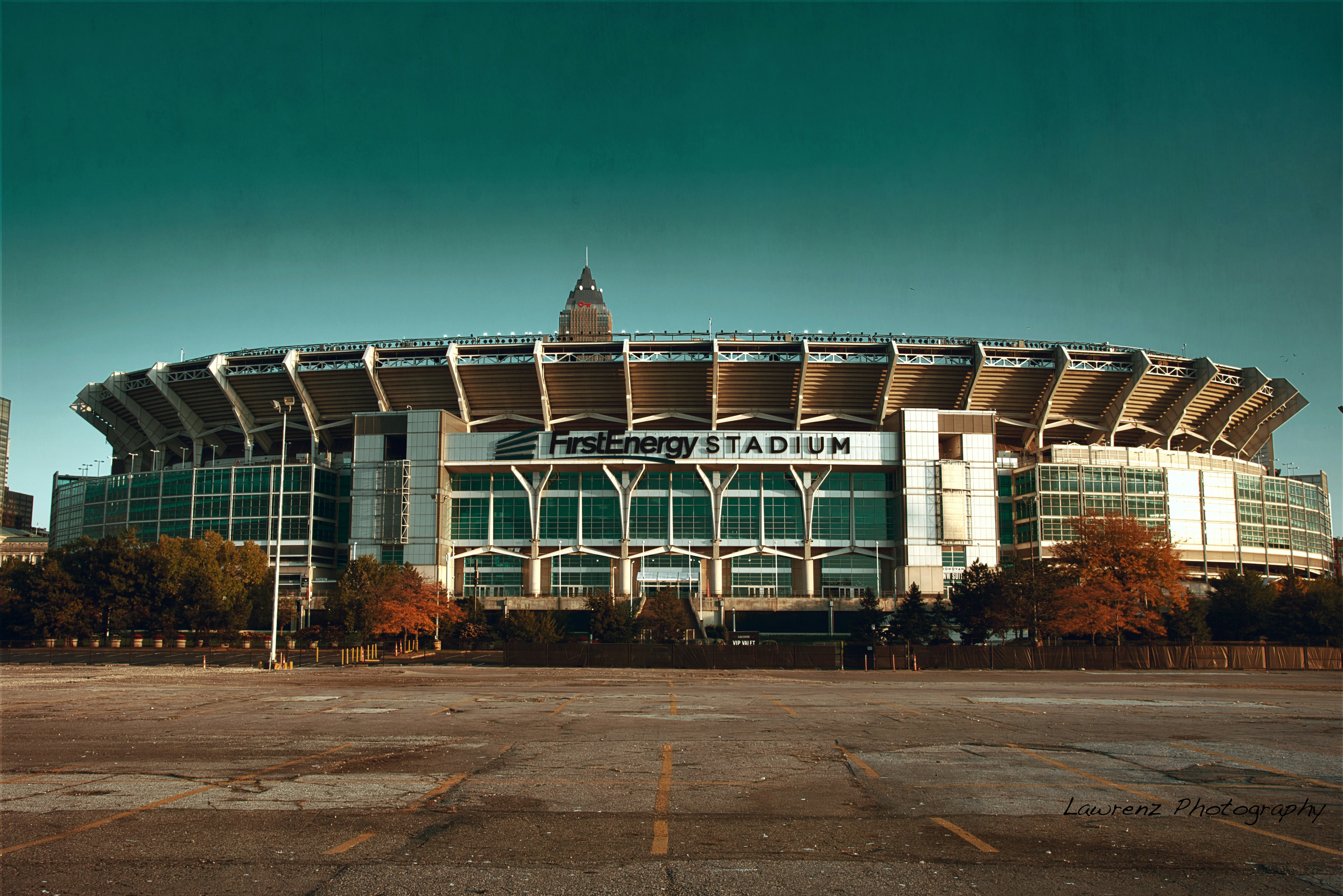 A large stadium building with a sky background photo – Free Firstenergy ...