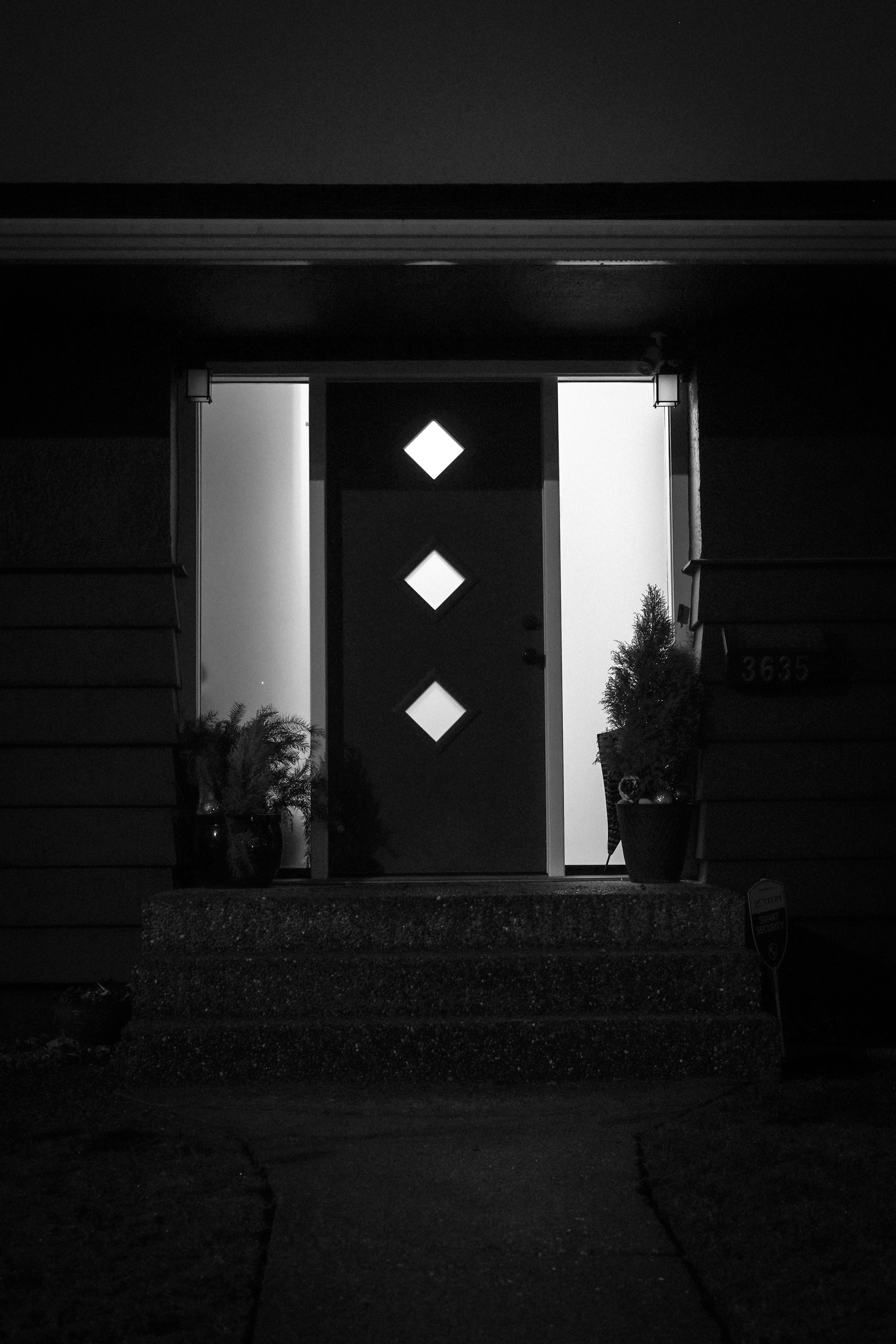 Diamond Windows at the Threshold: A Mono Night Entrance