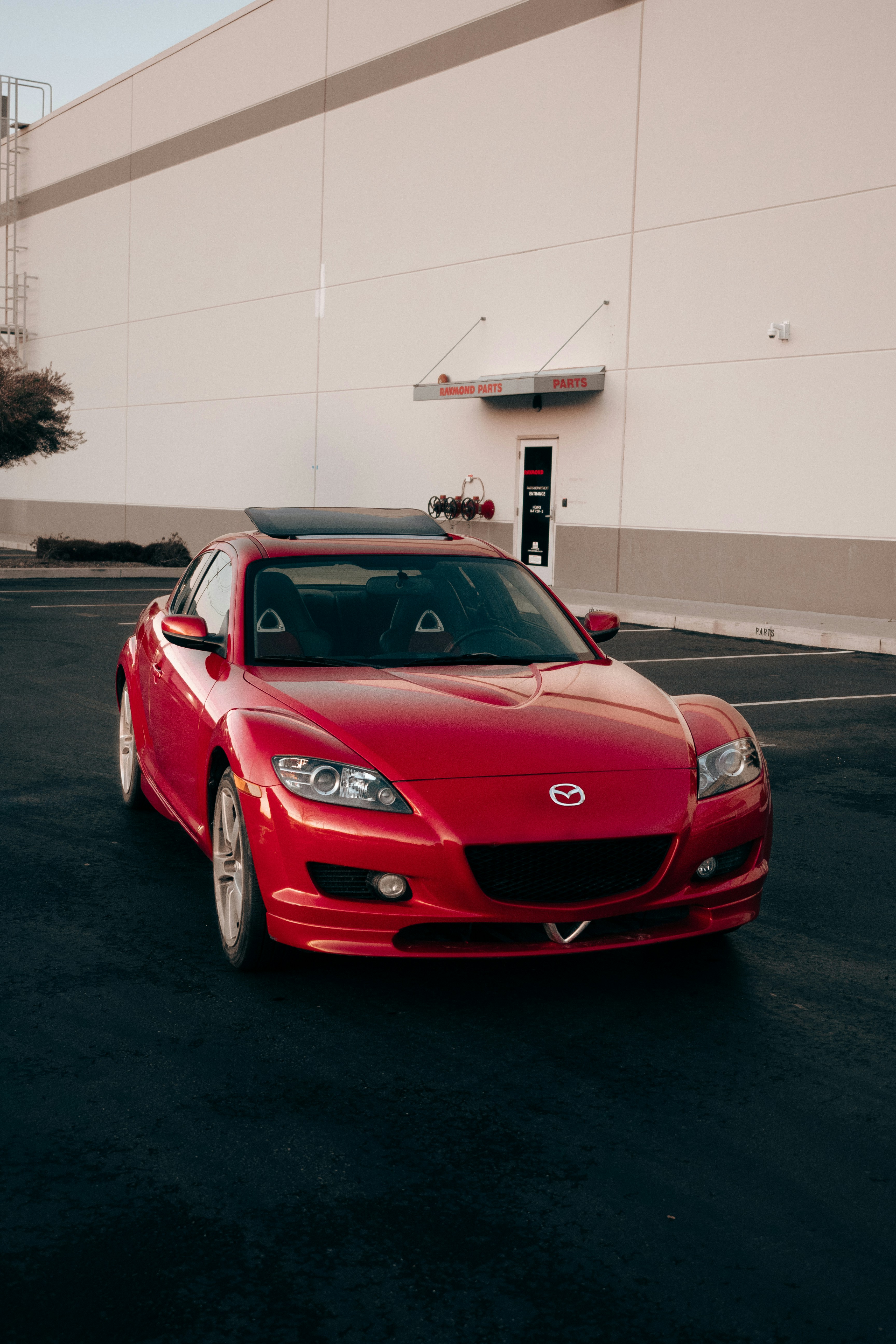 Rx-7 vs. Rx-8 - What's the Difference? | This vs. That