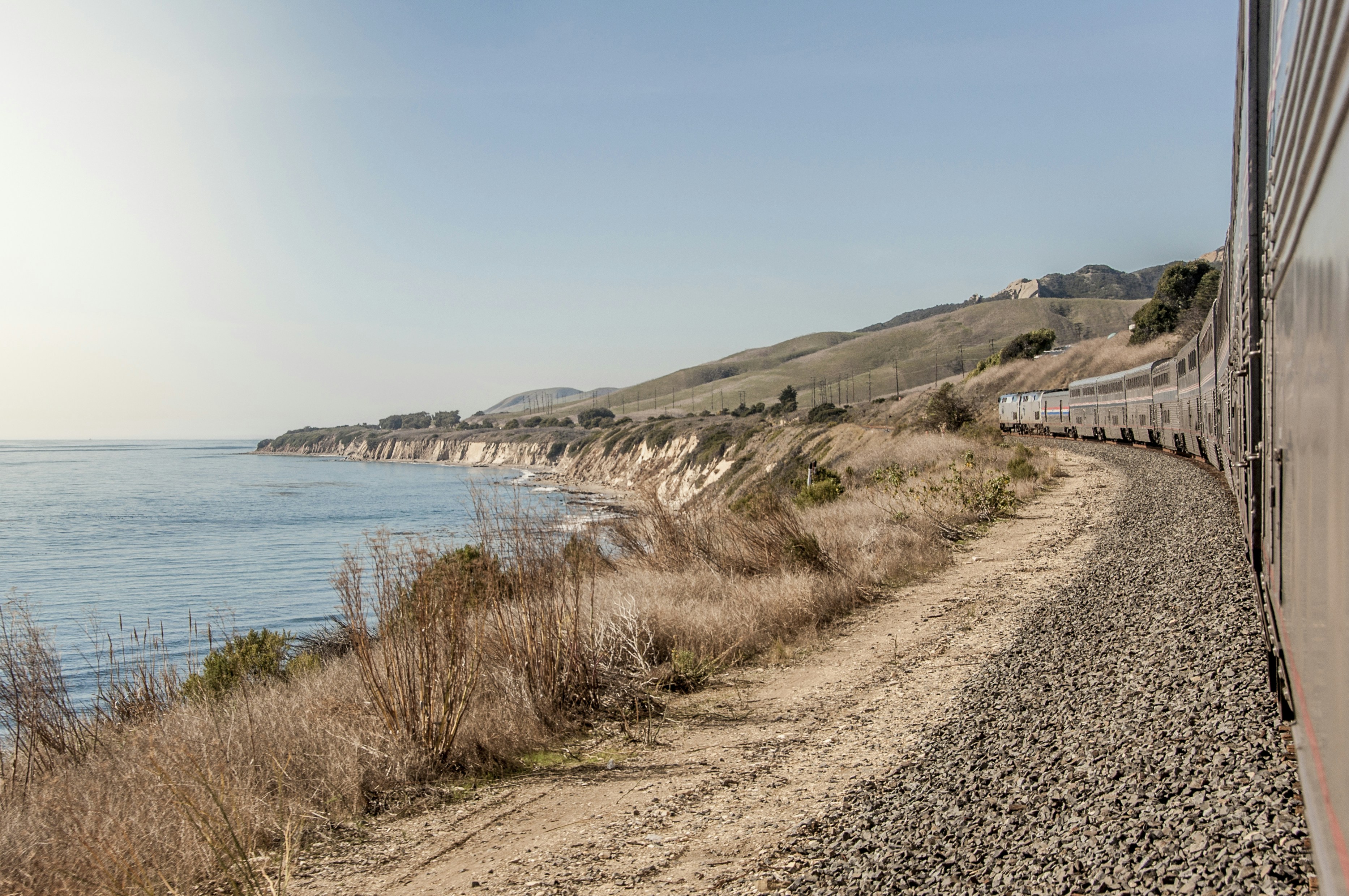 Coastal Railcar: A Quiet Climb Along the Cliffside Track