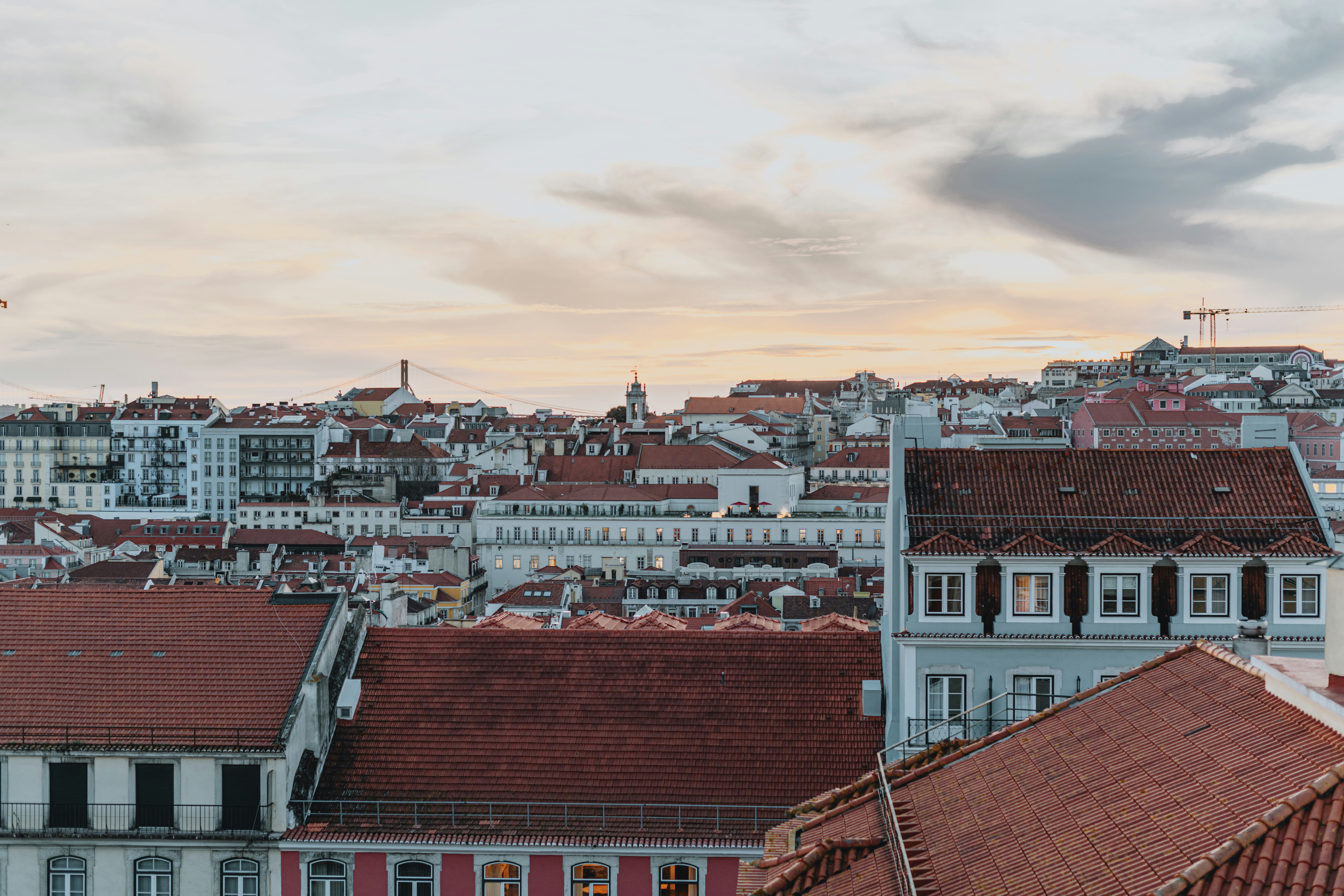 A view of a city from a roof top photo – Free Lisabon Image on Unsplash