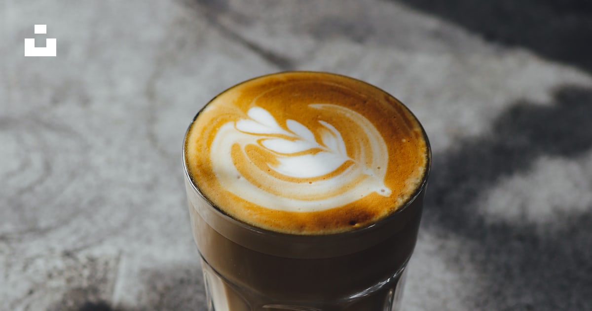 Une Tasse De Café Posée Sur Une Table Photo Photo Gratuite Sur Unsplash
