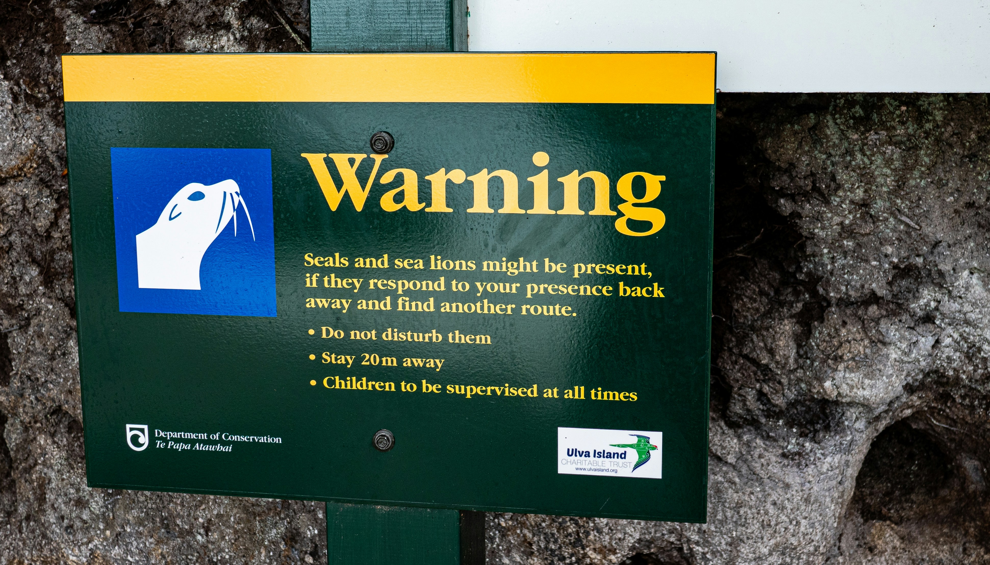 A sign warning of the presence of animals in the wild photo – Free Ulva ...