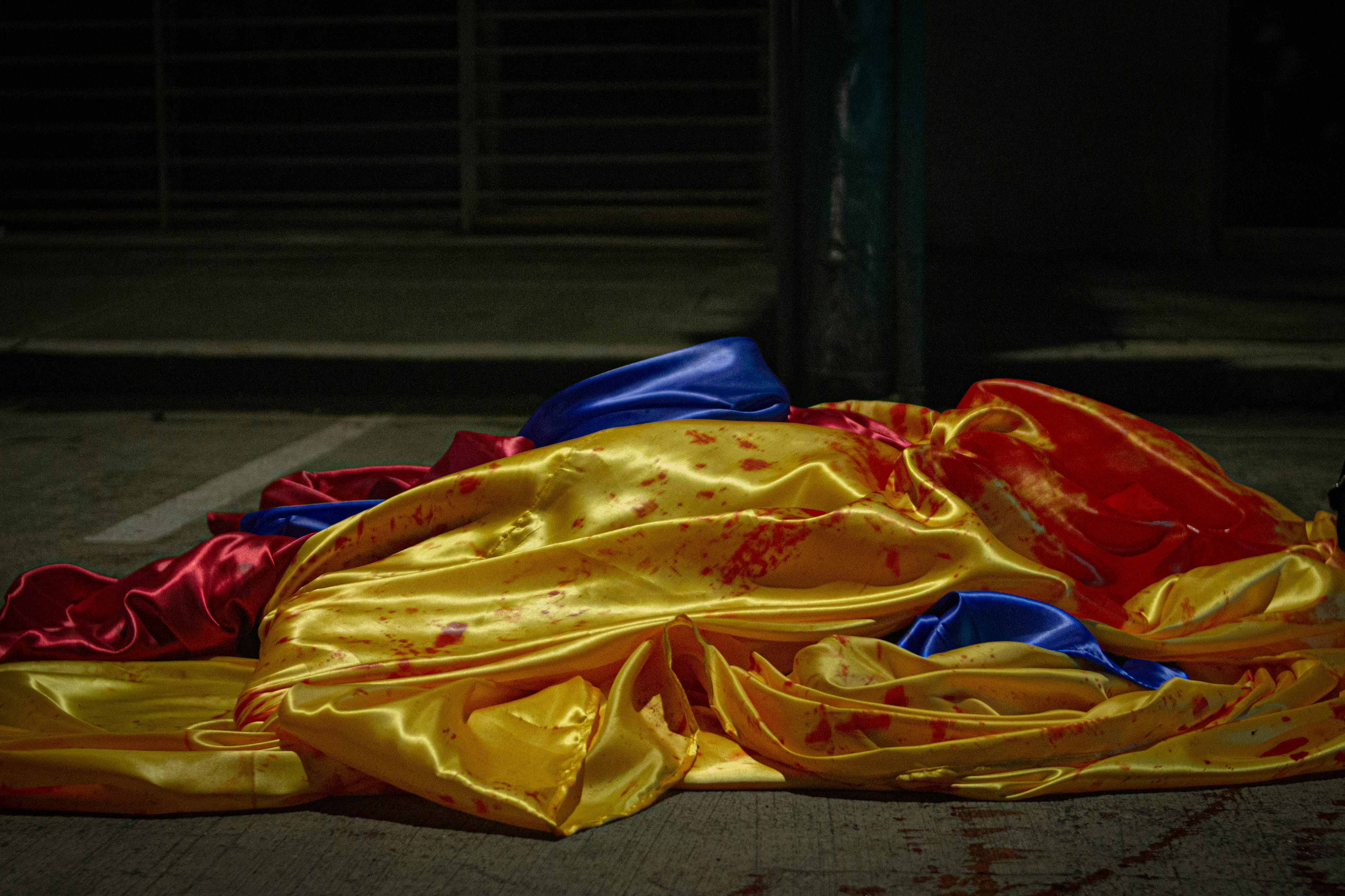 Belle Fatale Dead Pictures | Download Free Images on Unsplash