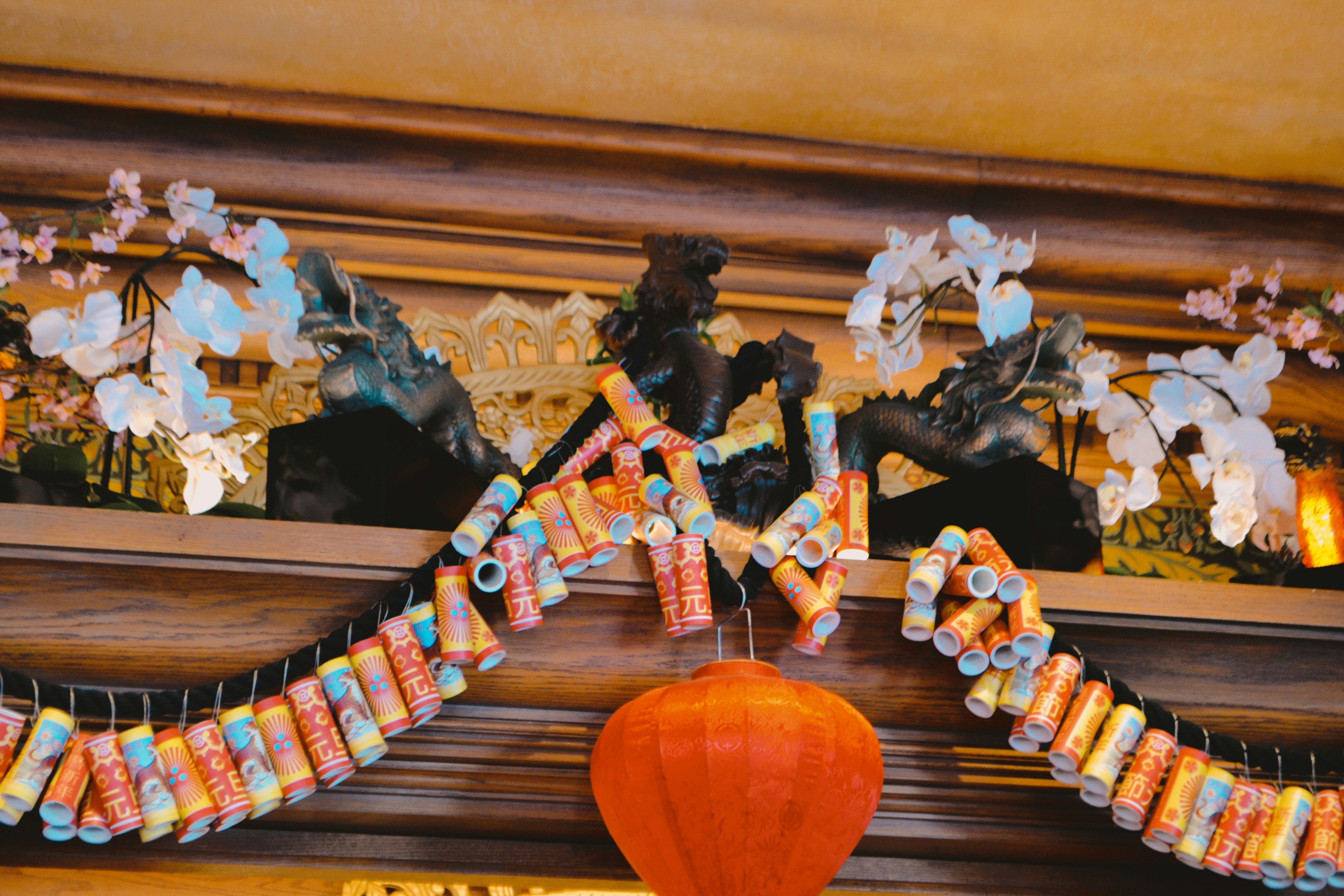 Festive Harmony on the Mantle