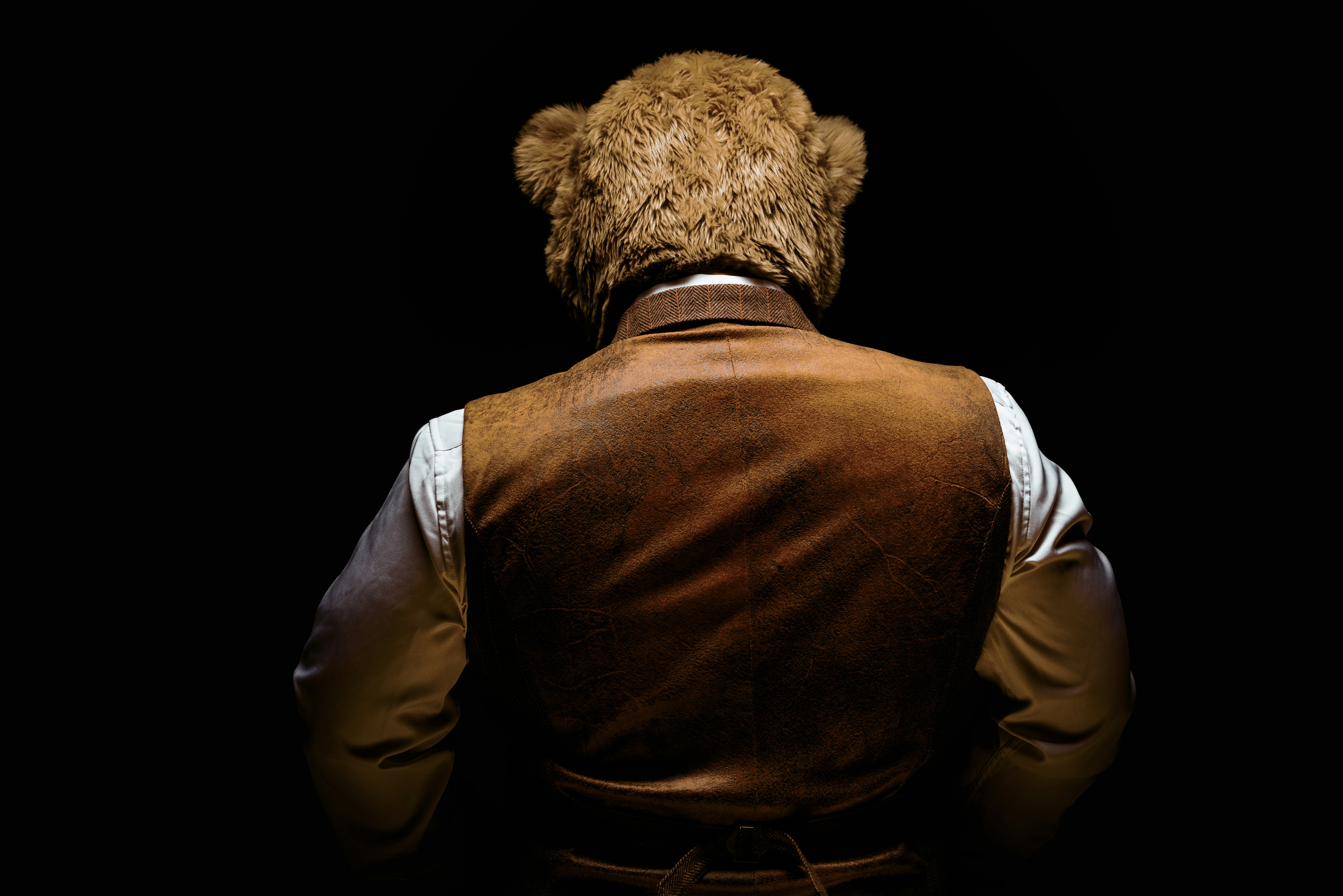 Back to the Spotlight: The Bear in Leather Silence