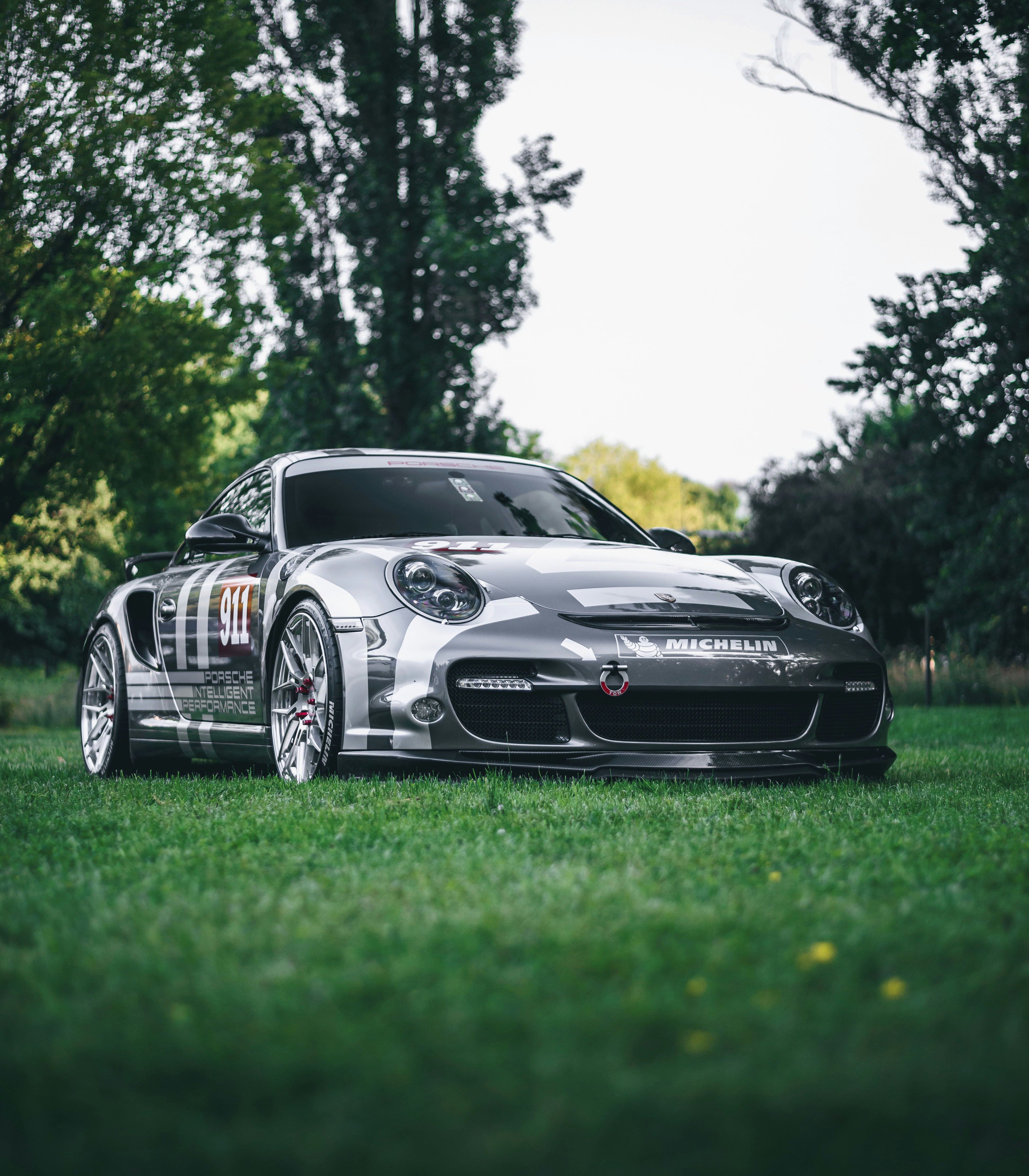 Silver Stallion on the Green: Porsche GT3 Ready for Parkside Pace