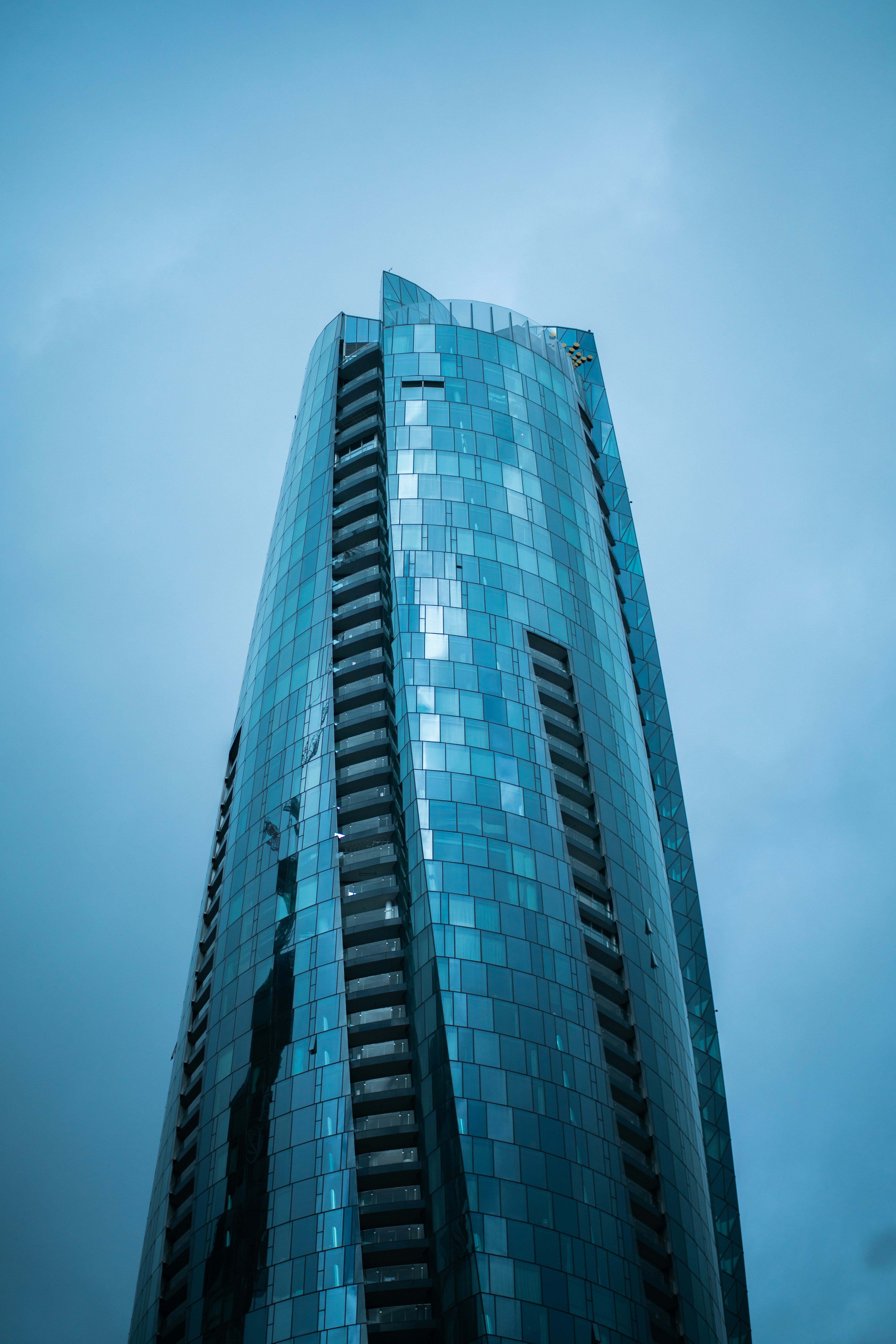 A very tall building with a sky background photo – Free Barangaroo nsw ...