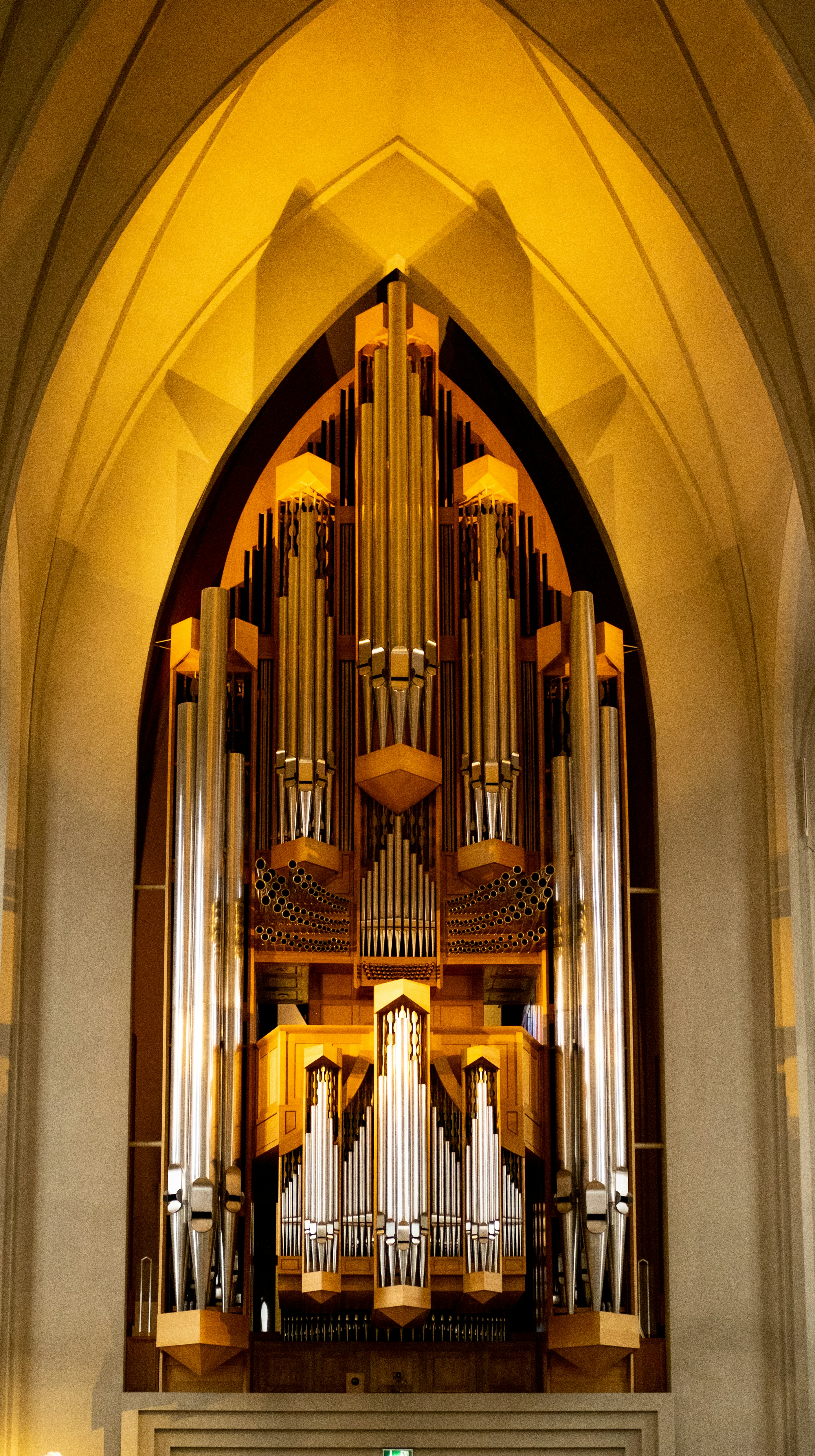 A large pipe organ in a church photo – Free Iceland Image on Unsplash
