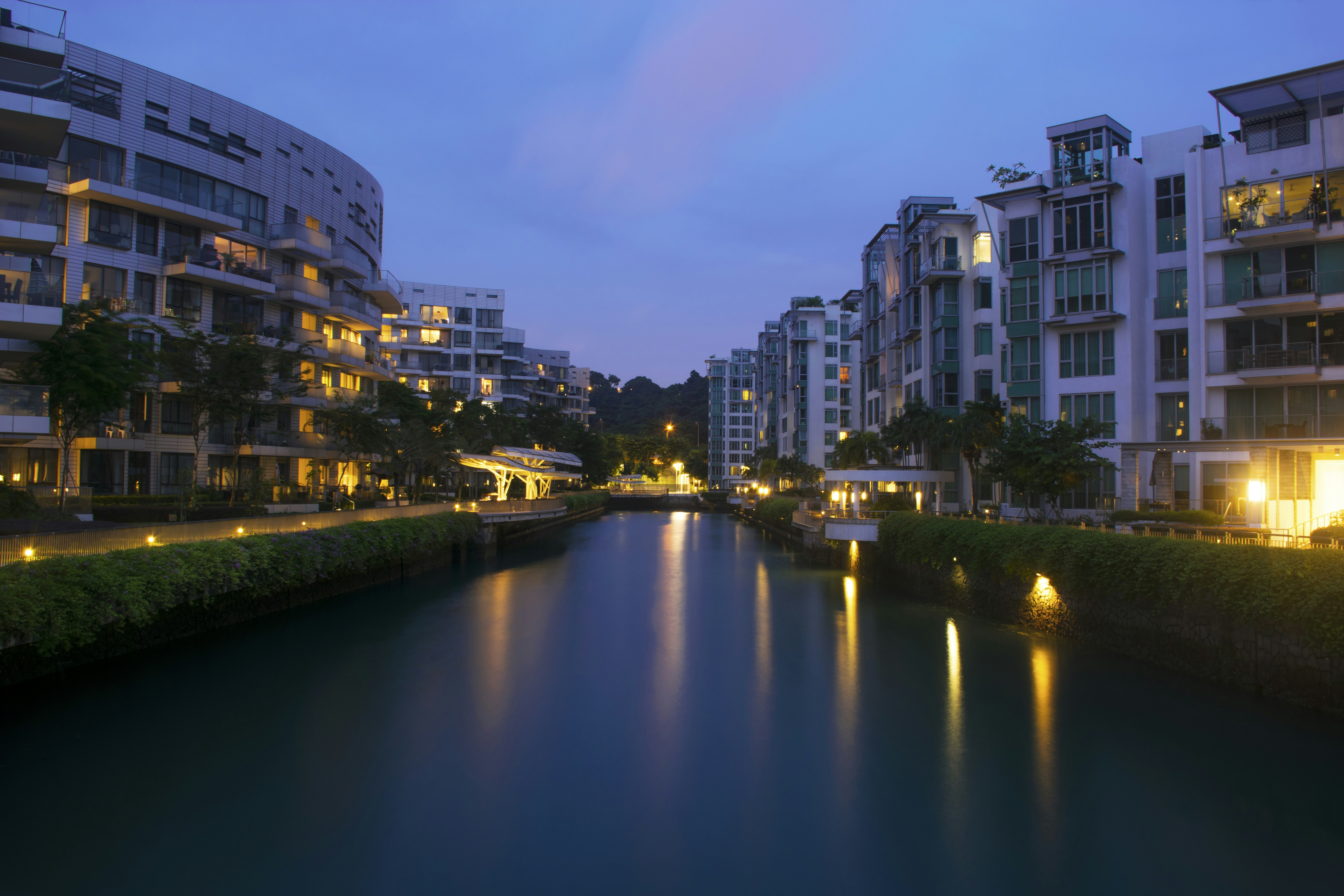 Rivand Toh (@vrevolver) | Unsplash Photo Community