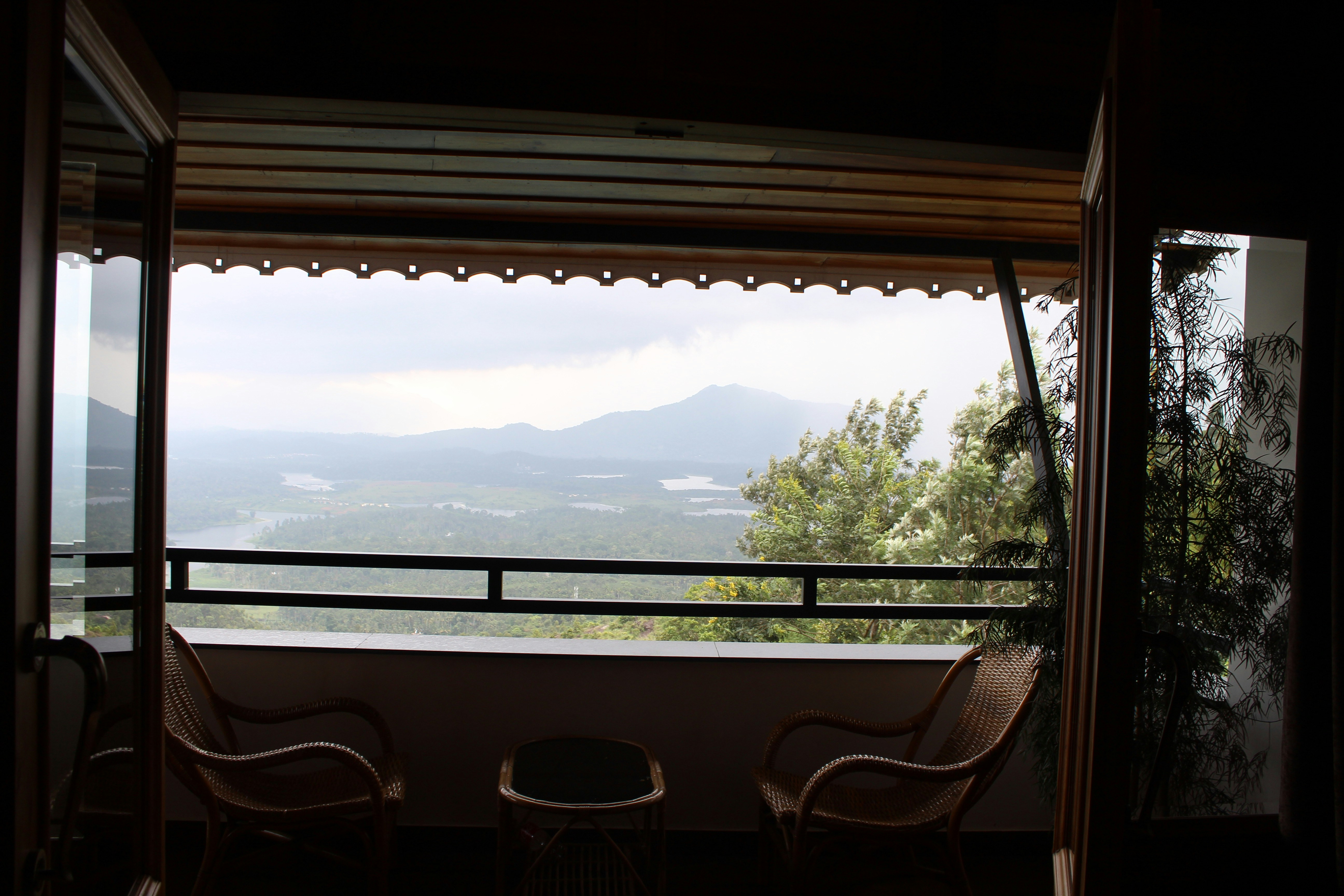 Serenity Framed: A Gateway to Nature's Majesty
