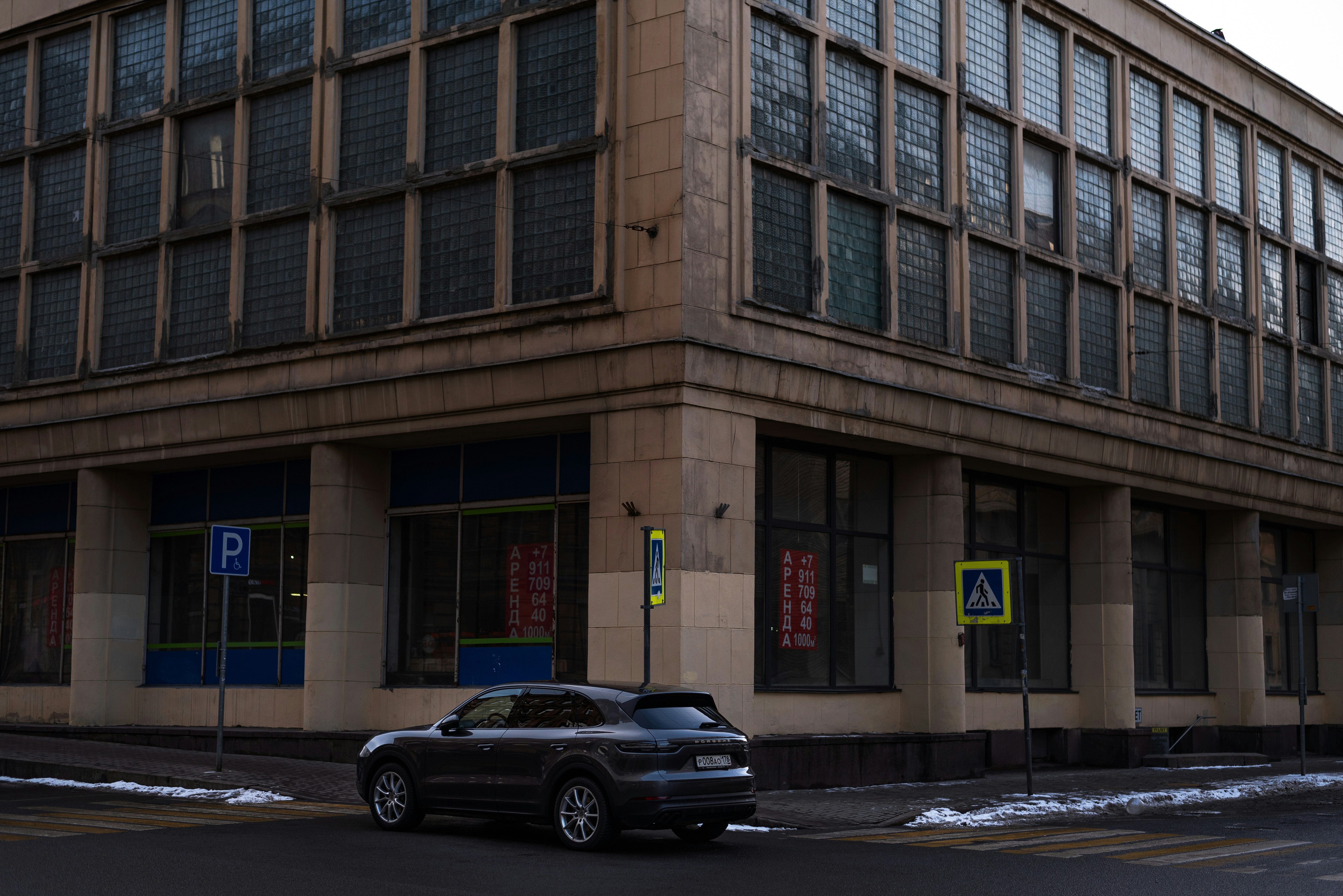 Urban Corner: The Intersection of Time and Architecture