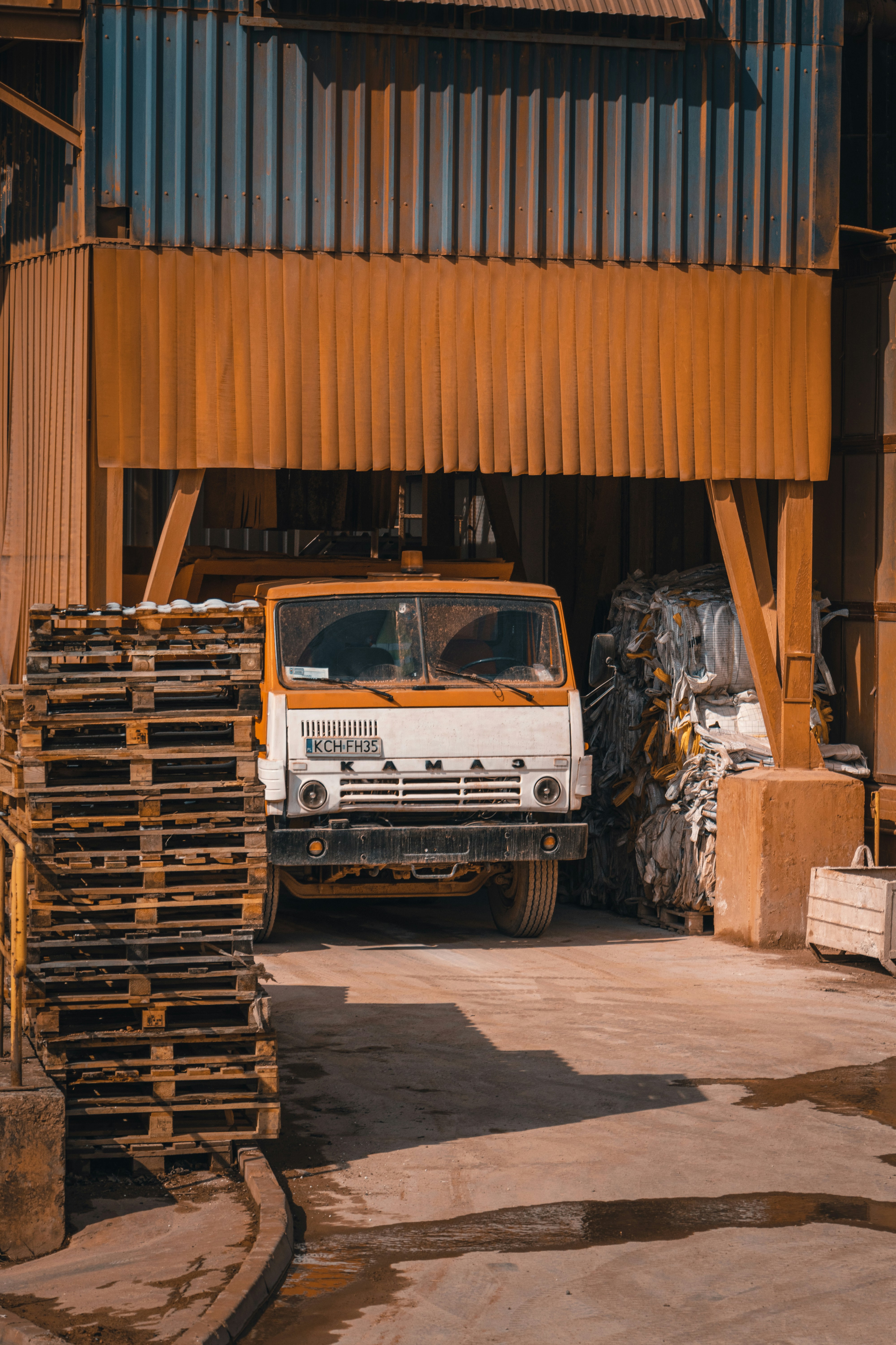 Car Warehouse Pictures | Download Free Images on Unsplash