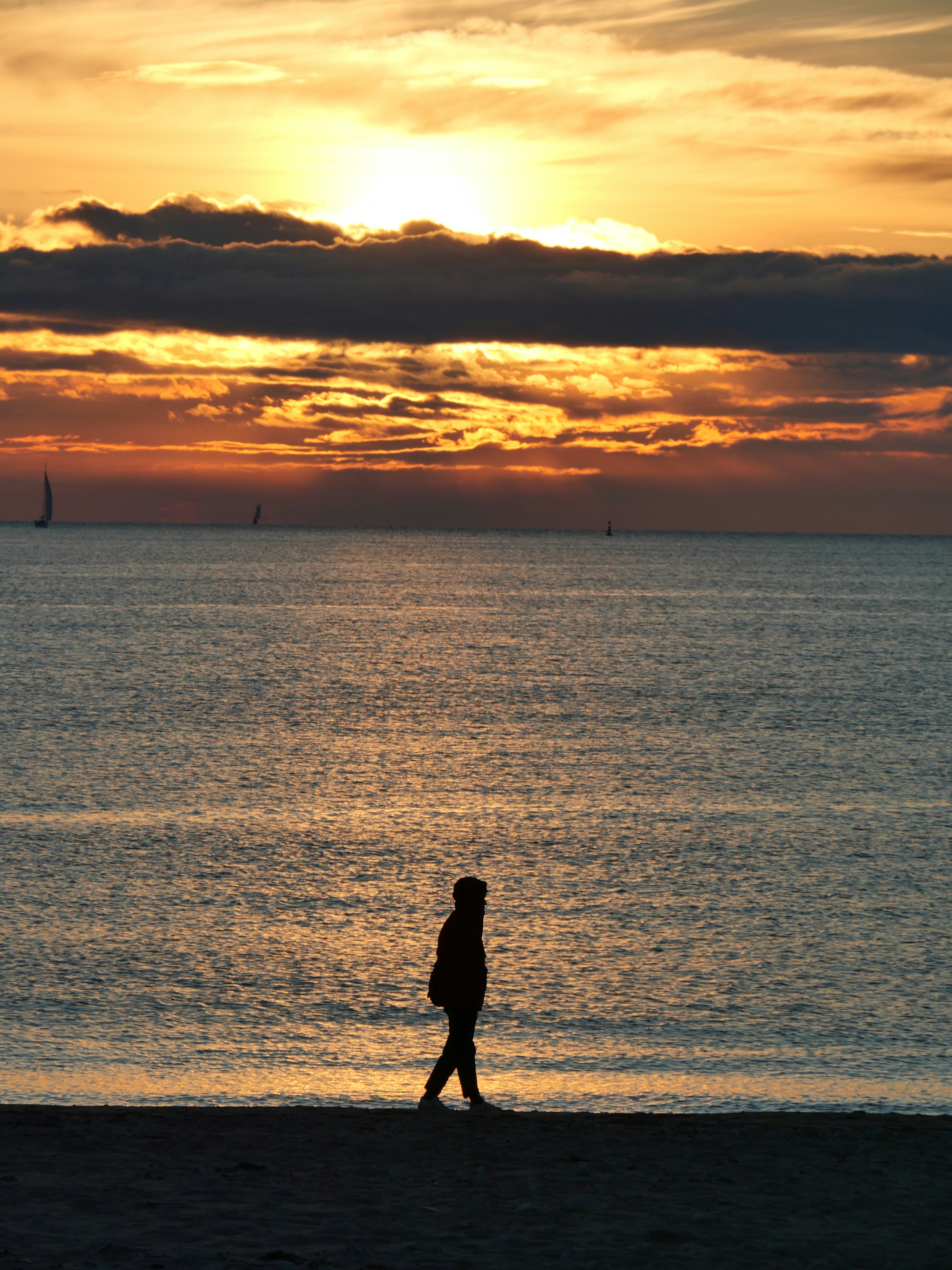 People Walking On The Beach Sunset Lighthouse Beach | Sunset Family