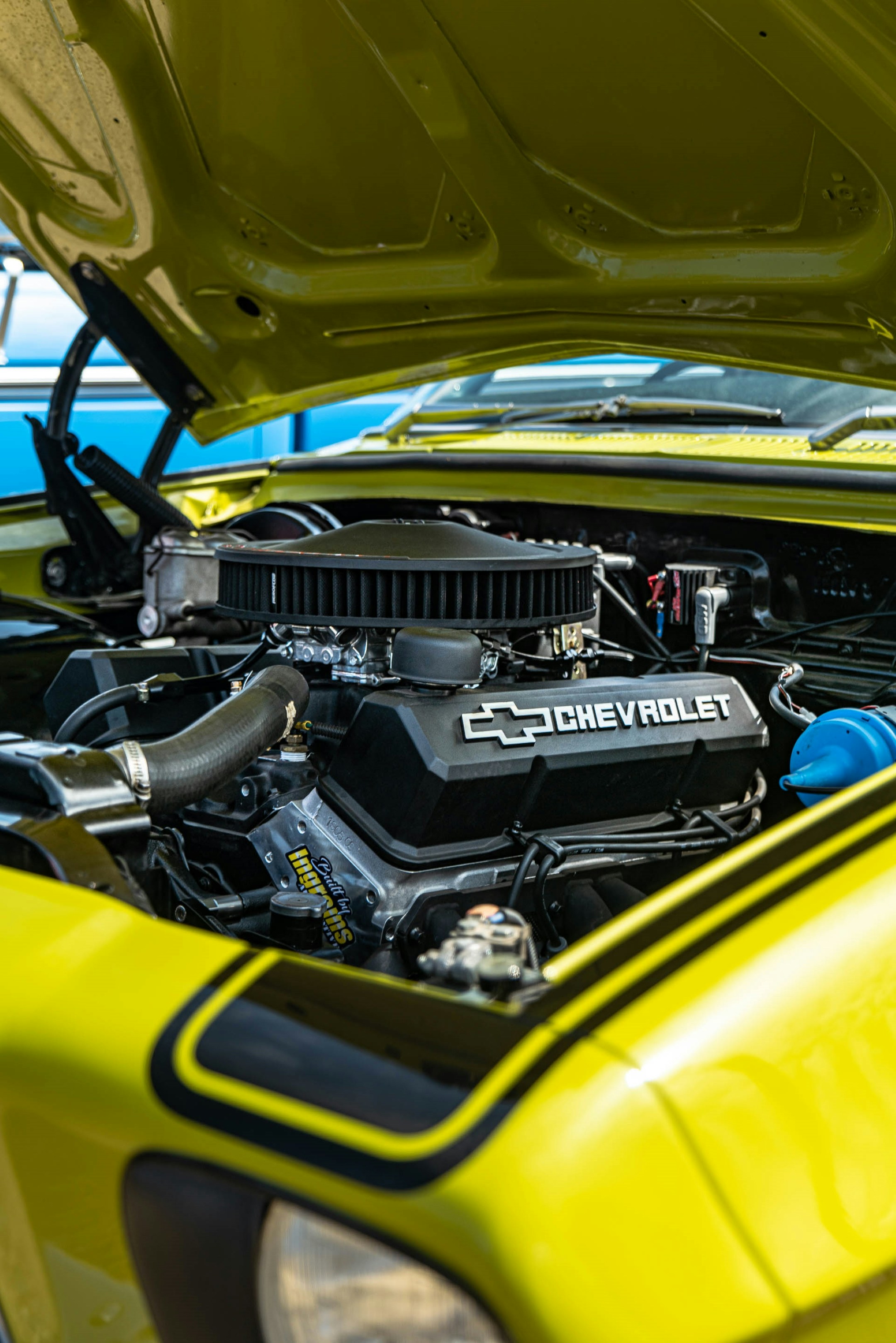 A close up of the engine of a car photo – Free Vehicle Image on Unsplash