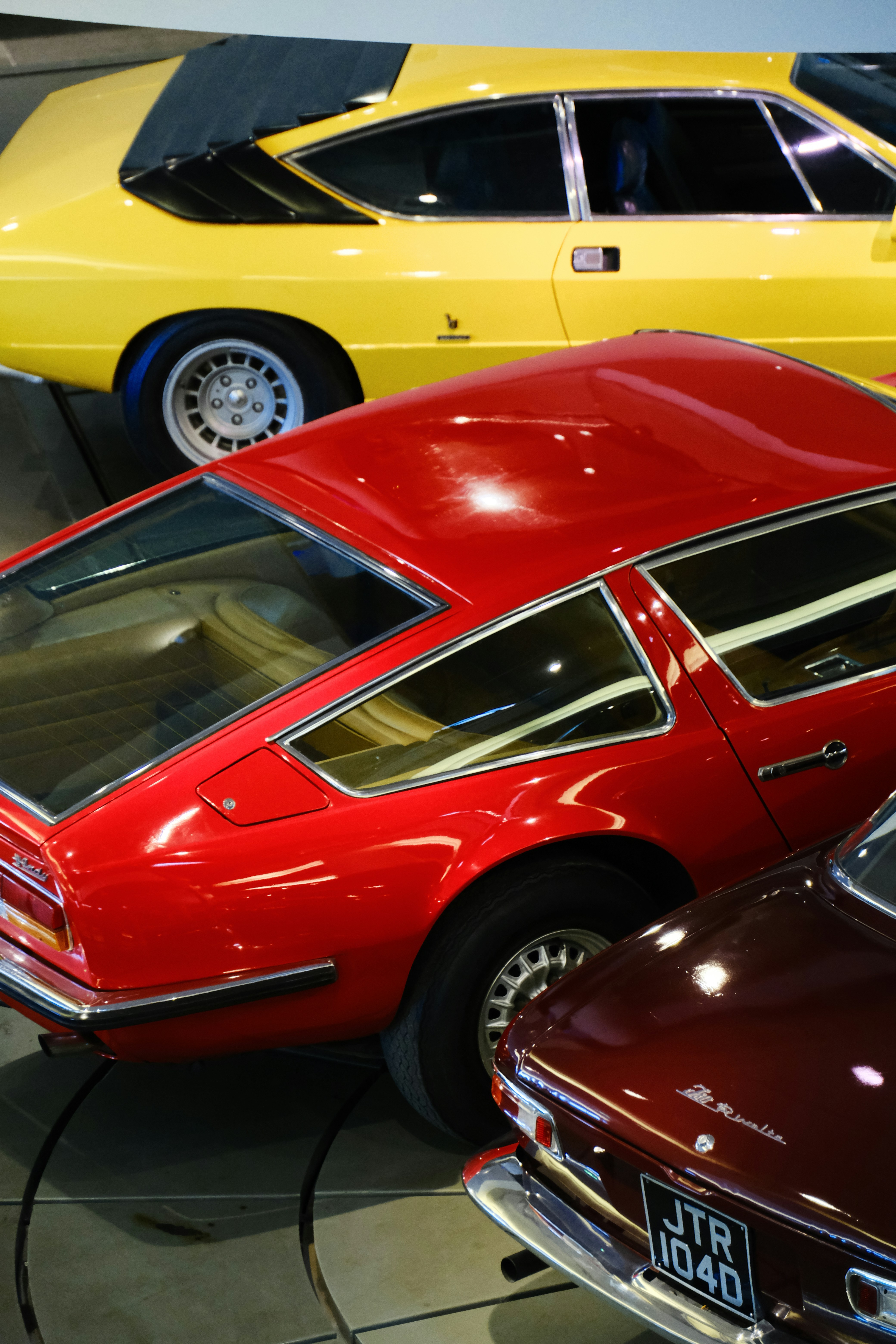 A bunch of cars that are on display photo – Free Maserati Image on Unsplash