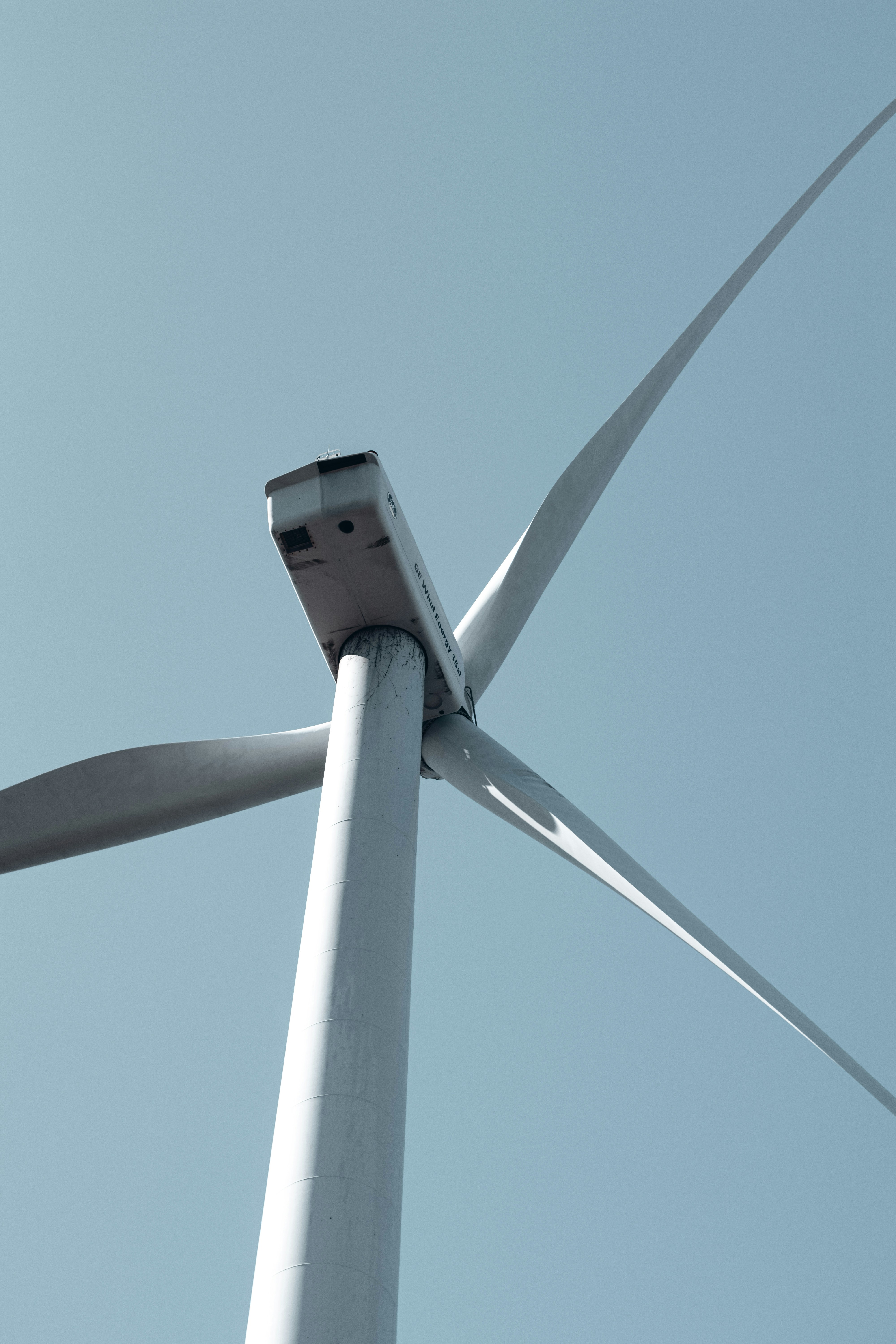 Gros plan d’une éolienne par temps clair photo – Image gratuite de ...