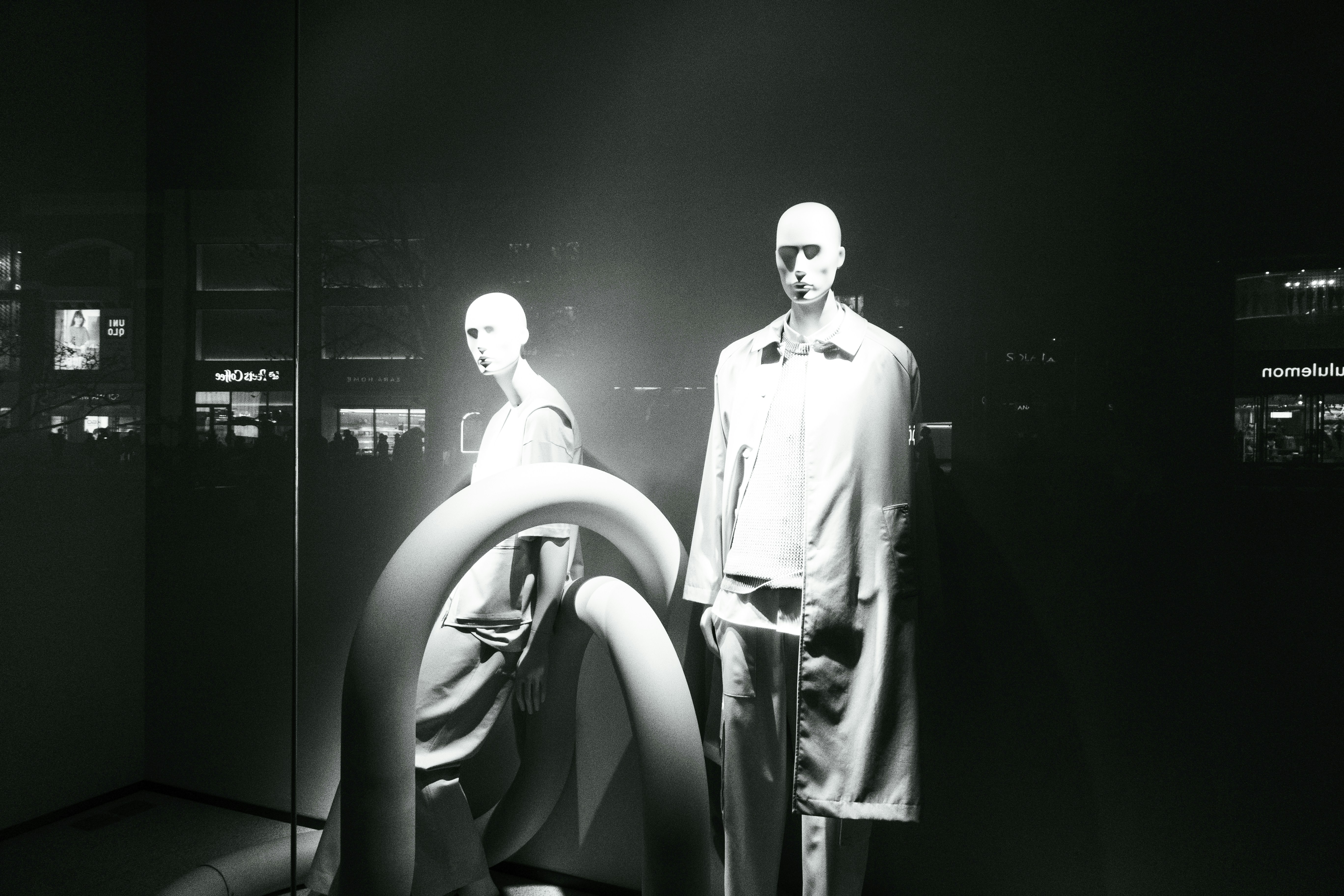 A couple of mannequins standing next to each other photo – Free Adult ...