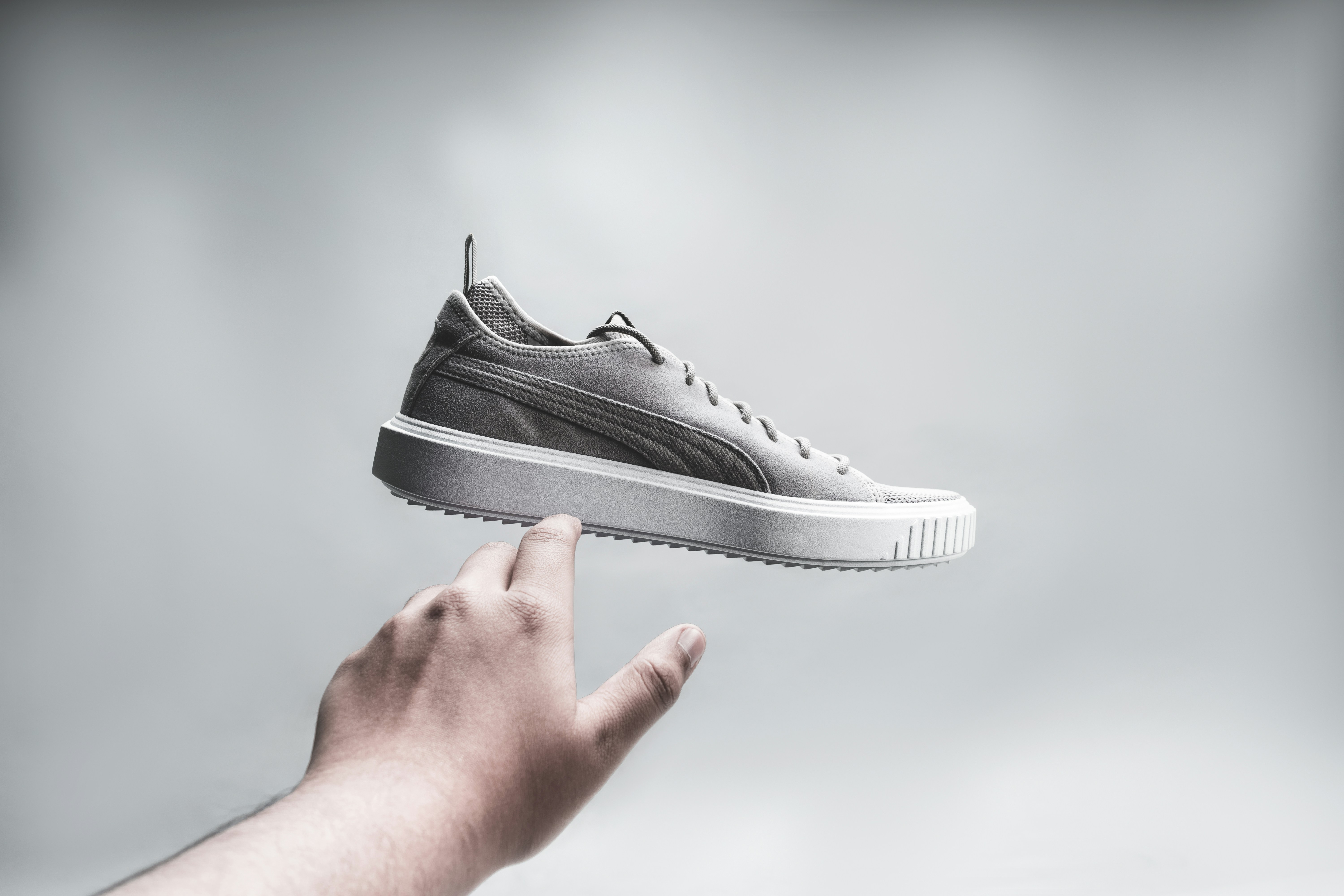 50,000+ Puma Shoe Pictures | Download Free Images on Unsplash