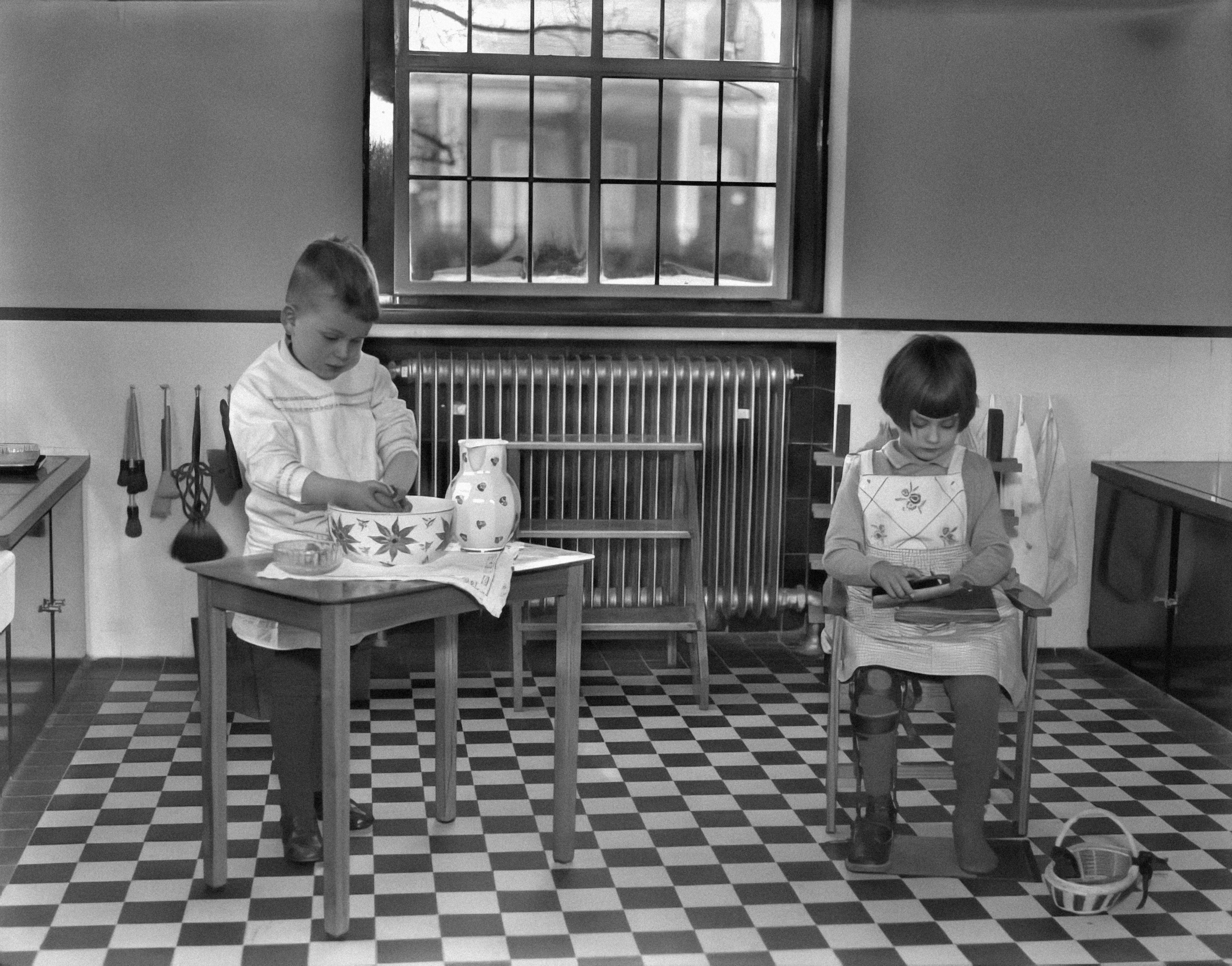 Vintage Kids Pictures | Download Free Images on Unsplash