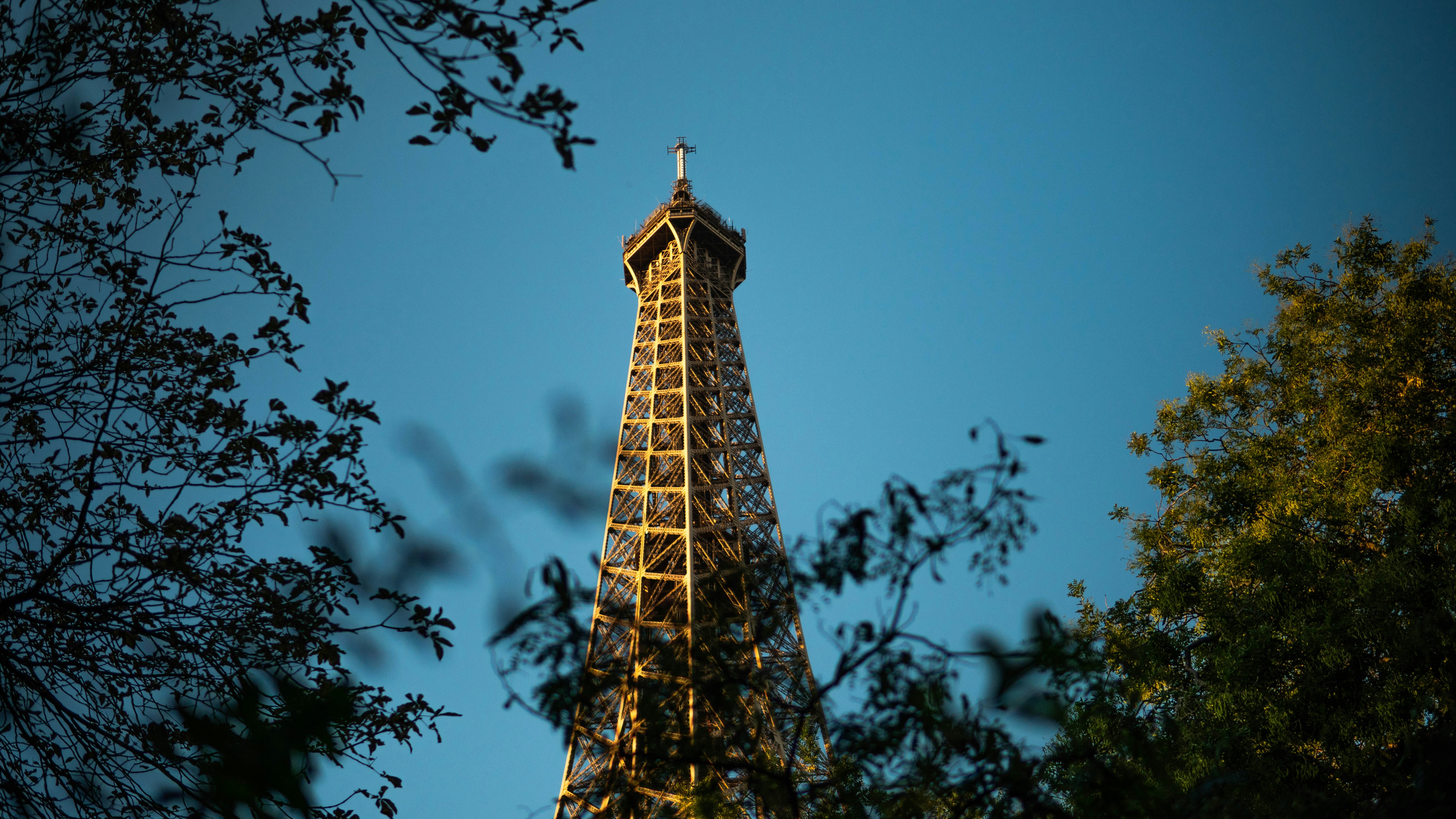 Eiffel Tower near sunset