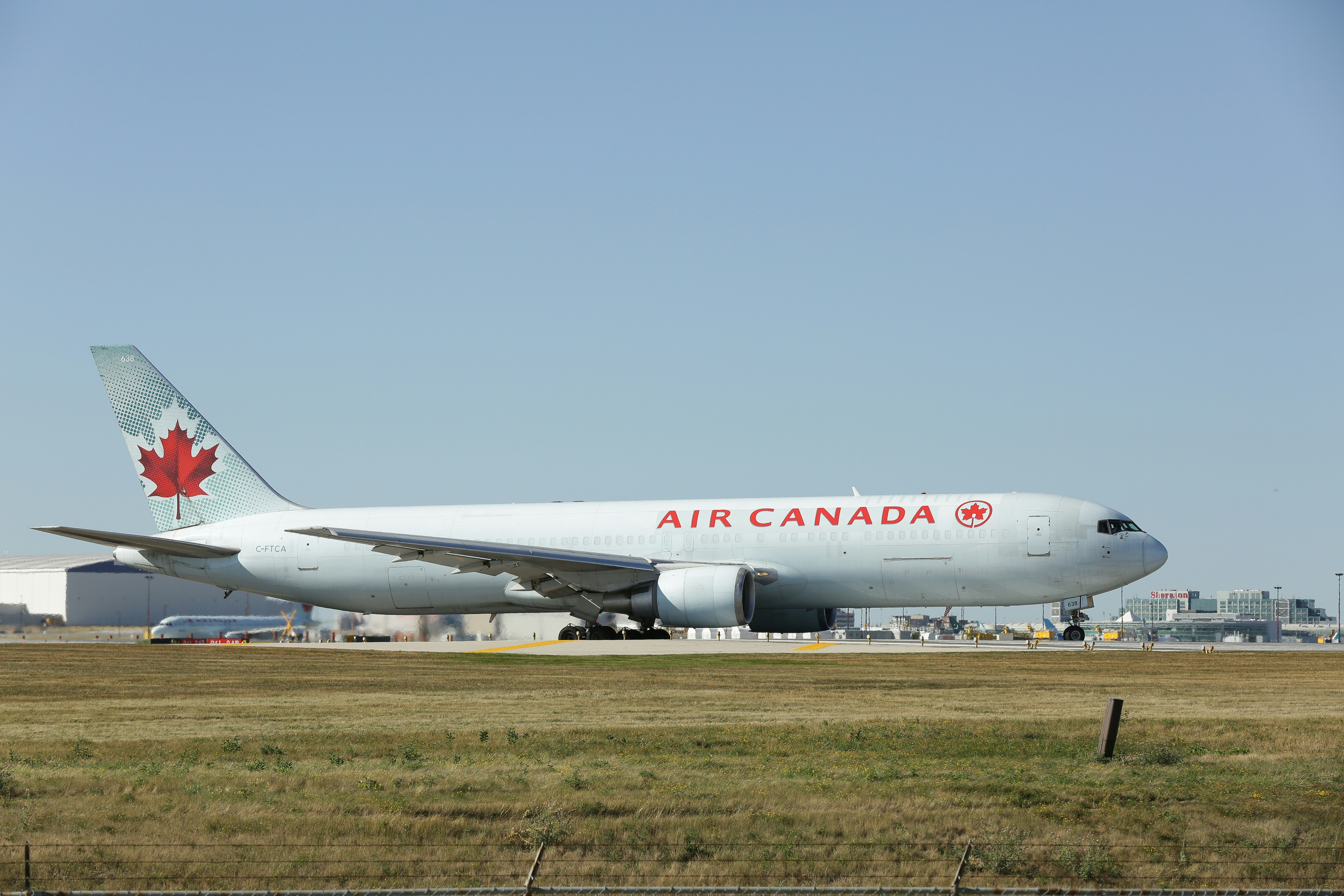 Canada Airport Pictures | Download Free Images on Unsplash