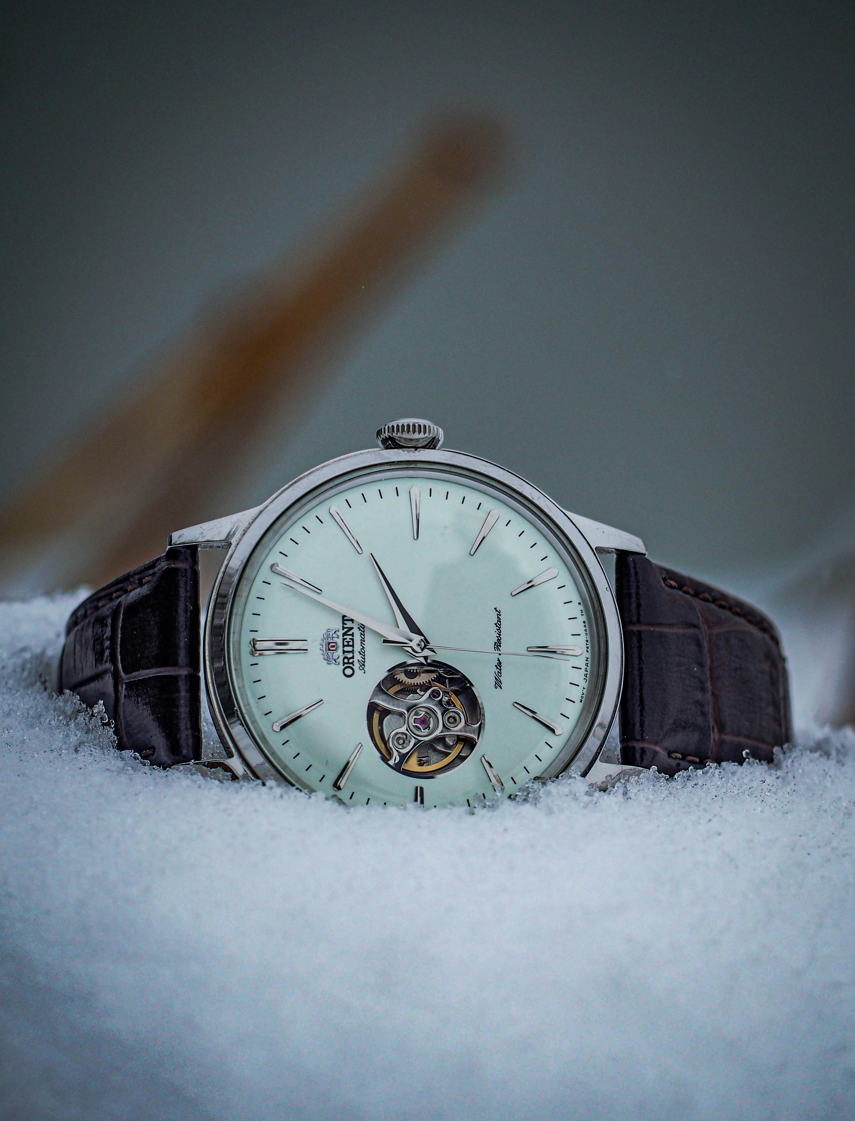 Open Heart in Frost: An Orient Automatic Resting on Snow