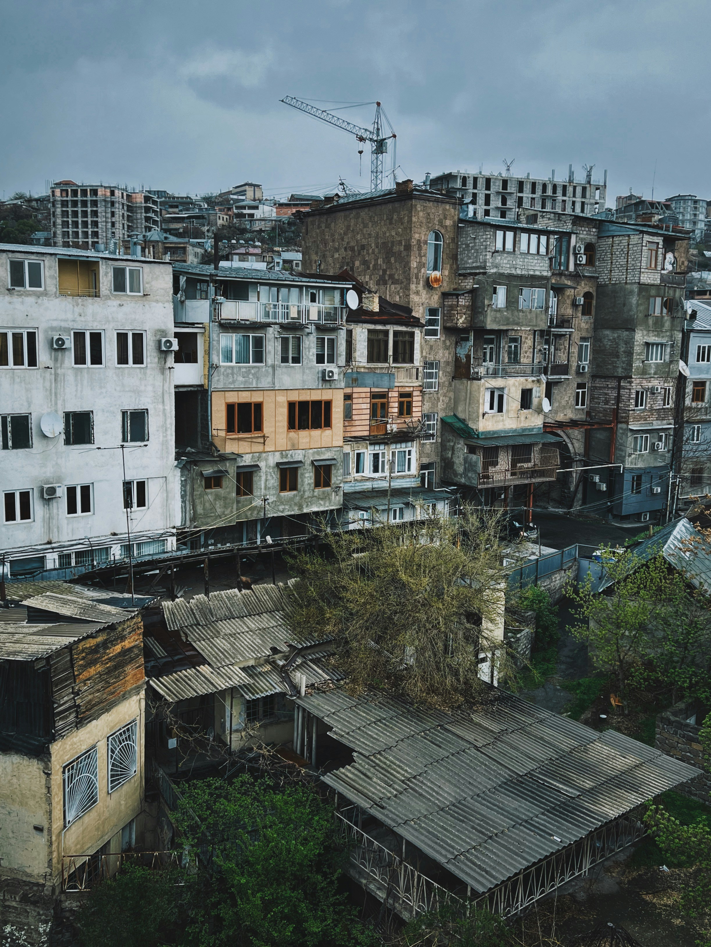 A bunch of buildings that are next to each other photo – Free Ereván ...